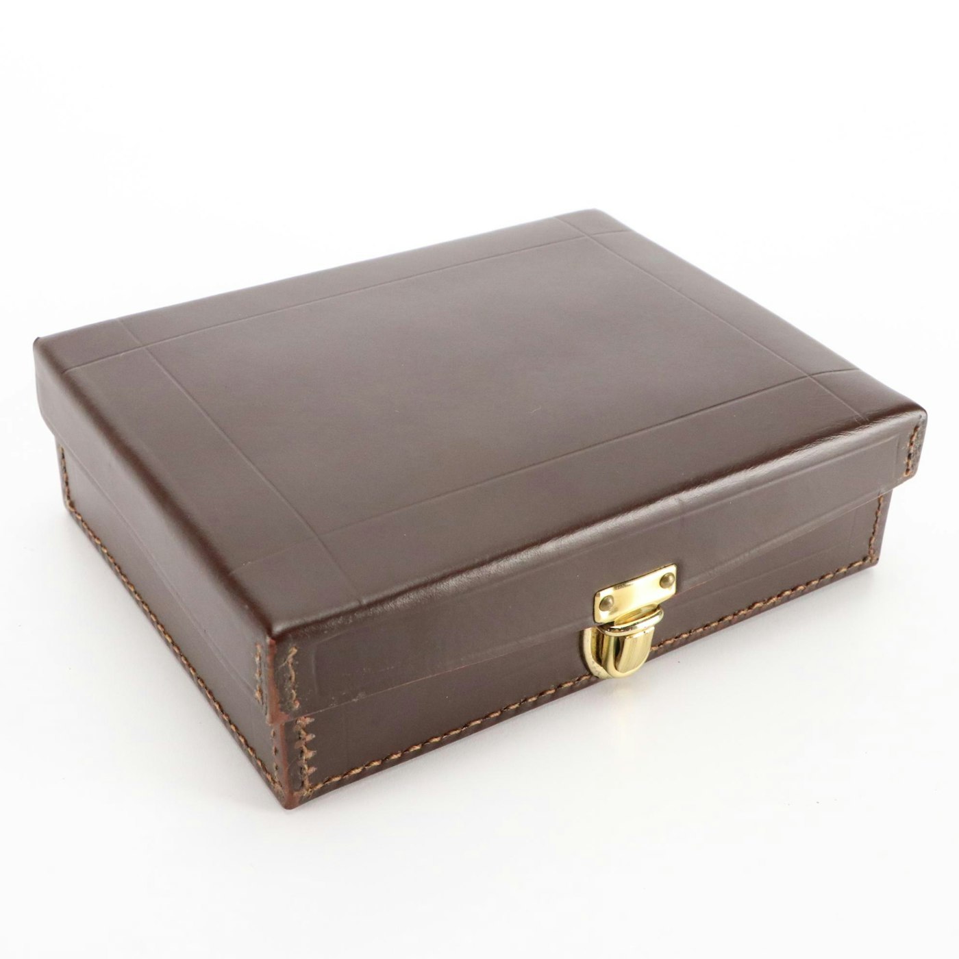 Hamleys Full Grain Cowhide Belt with Hamley Leather Box | EBTH Hamleys Full Grain Cowhide Belt with Hamley Leather Box | EBTH