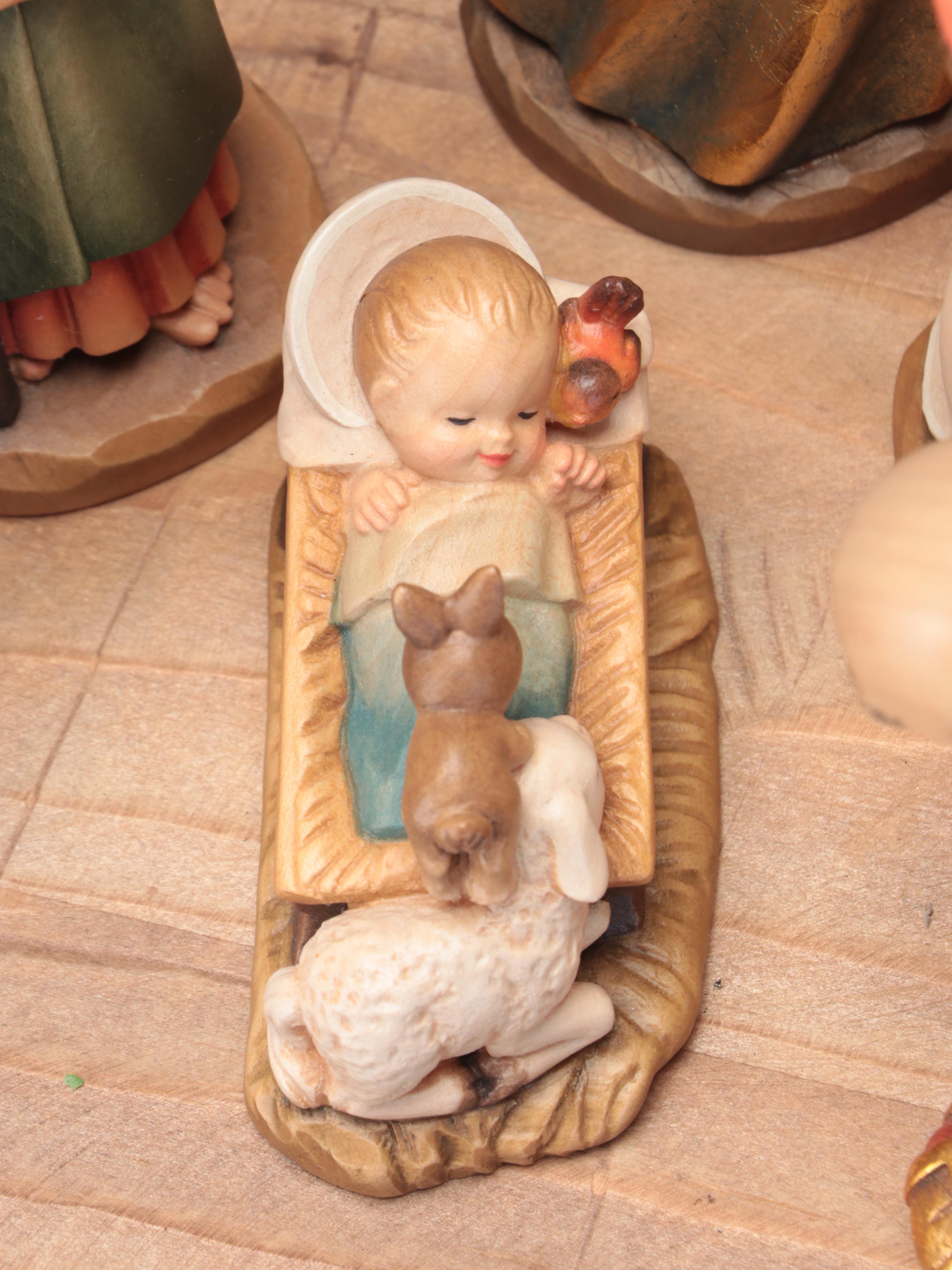 Juan Ferràndiz for ANRI Carved and Painted Wooden Nativity Set | EBTH
