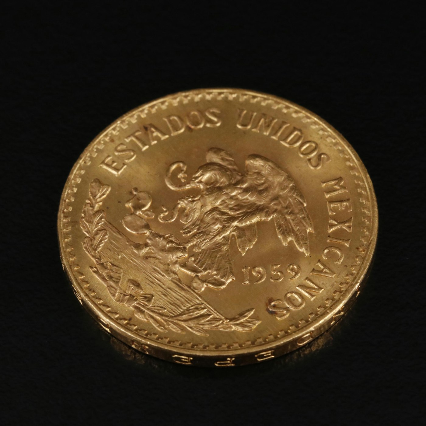 1959 Mexican Veinte (Twenty) Pesos Gold coin | EBTH 1959 Mexican Veinte (Twenty) Pesos Gold coin | EBTH