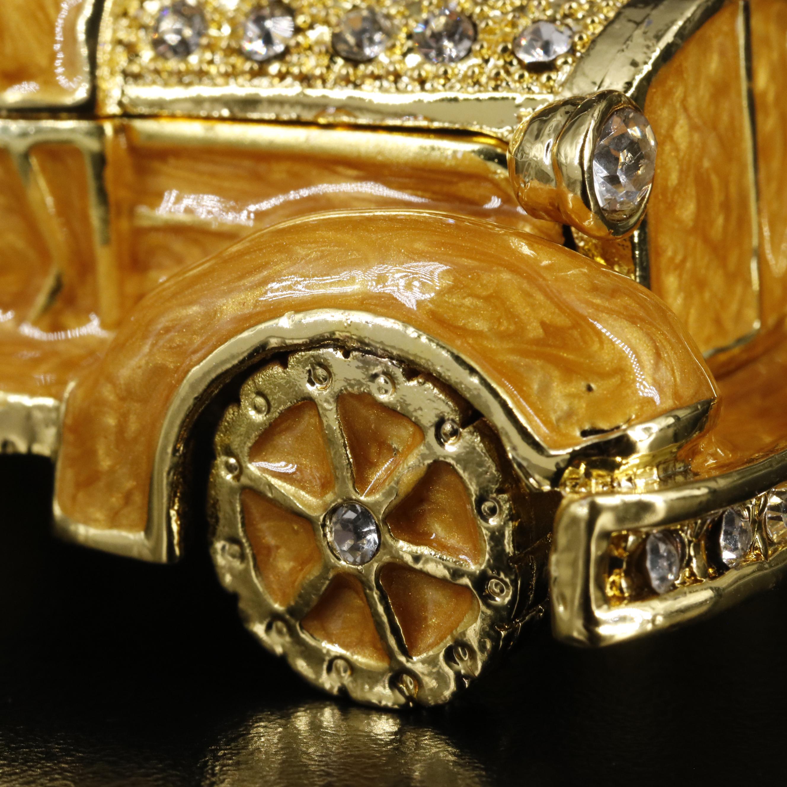 Bejeweled Classic Car Trinket Case with Box | EBTH
