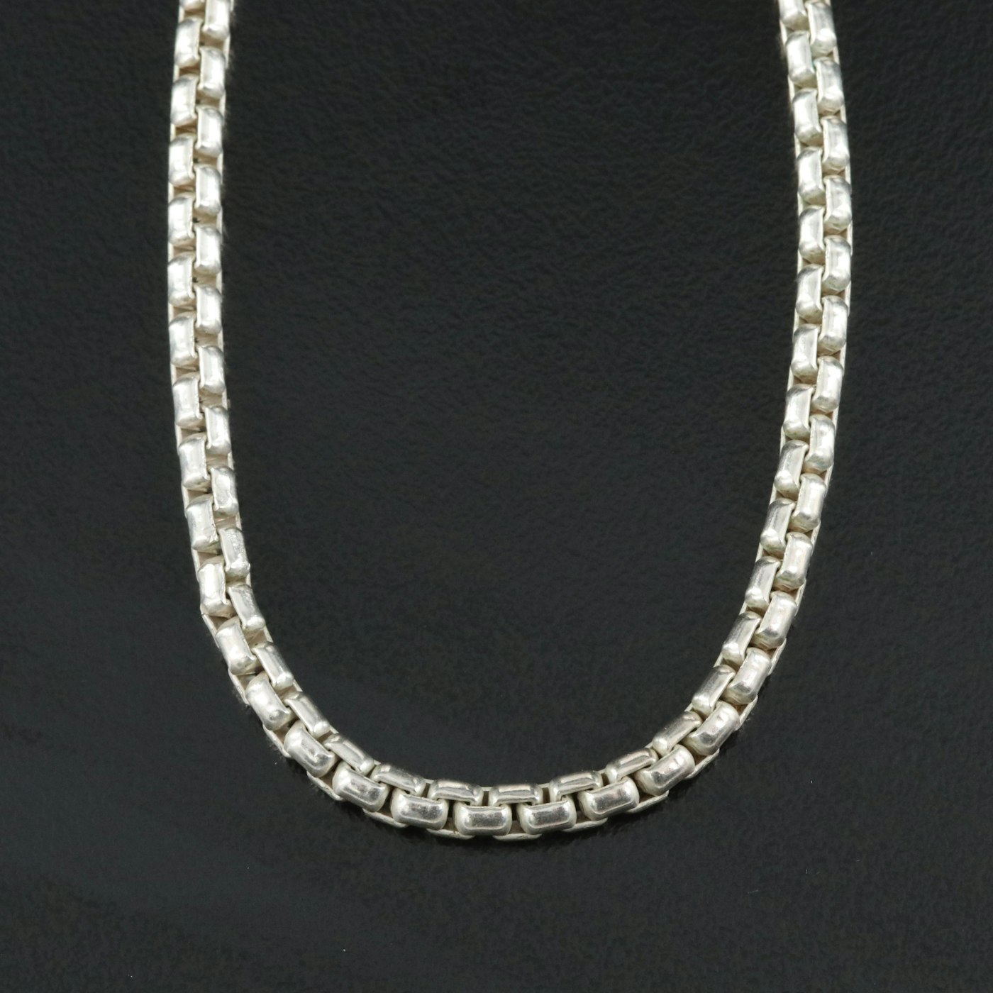 Joseph Esposito Sterling Box Chain Necklace | EBTH Joseph Esposito Sterling Box Chain Necklace | EBTH