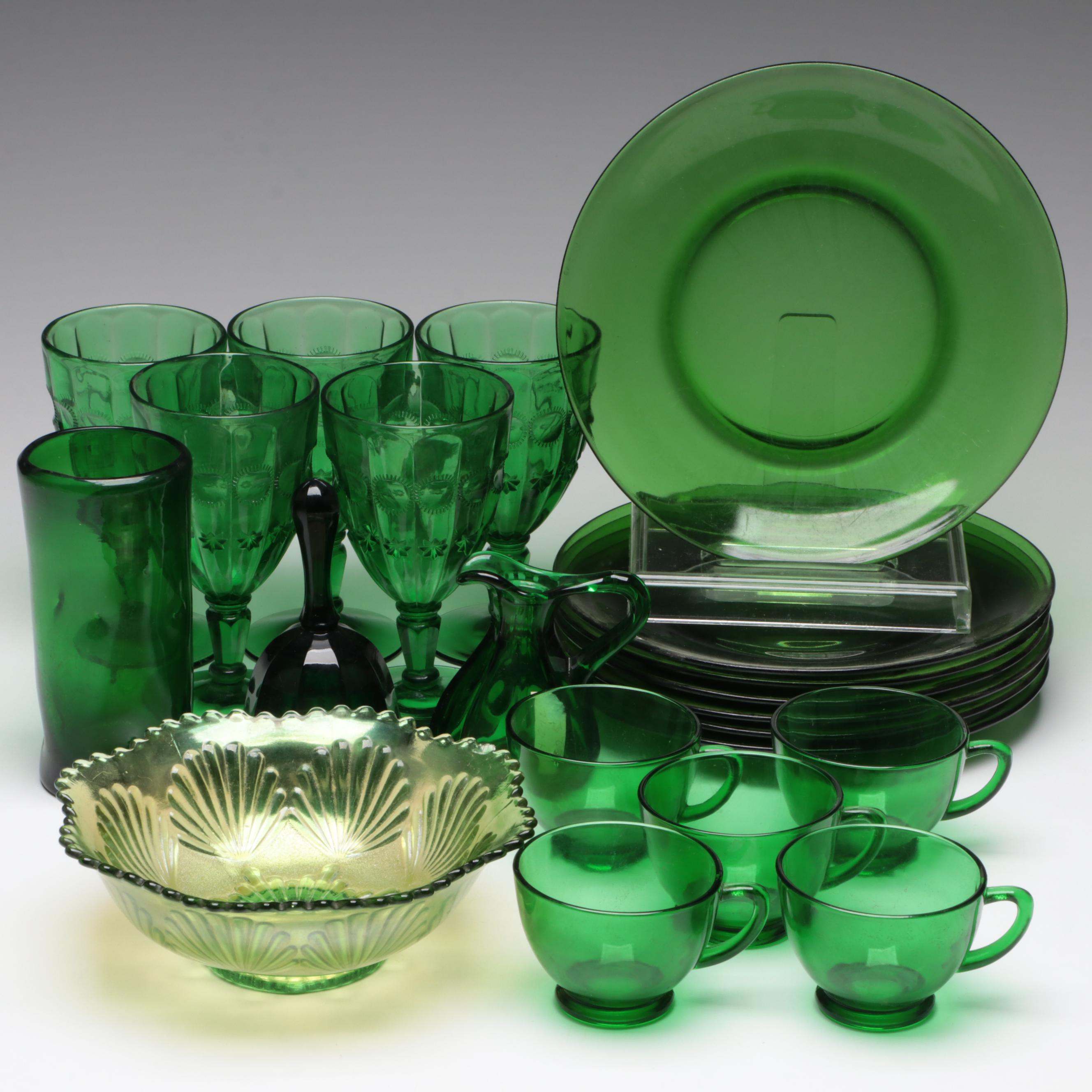 Pressed Glass Shell Bowl with Other Green Glass Tableware | EBTH