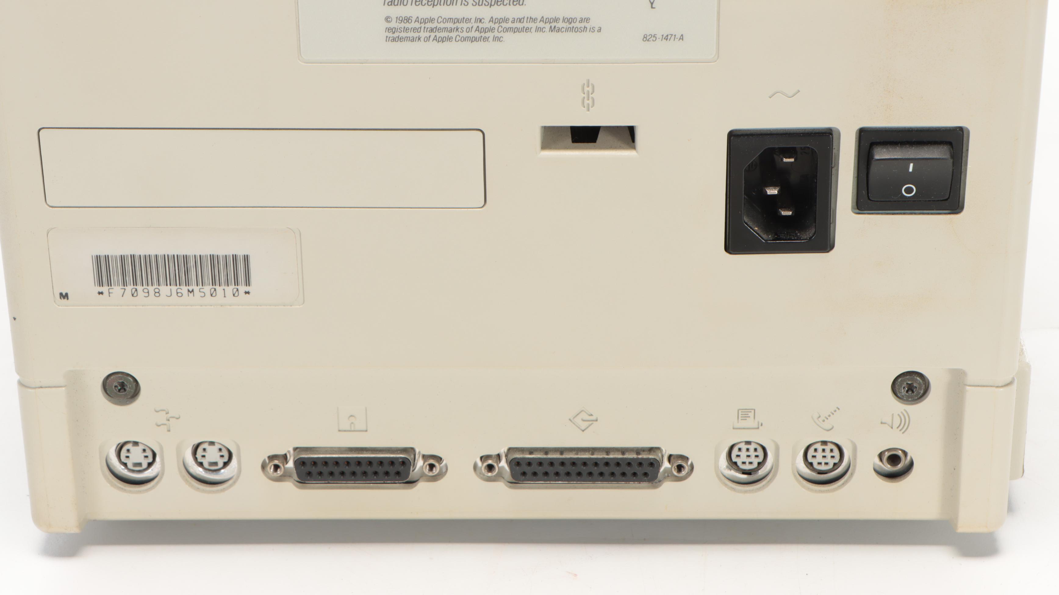 Macintosh SE Superdrive Computer with Keyboard, Mouse and Cables ...