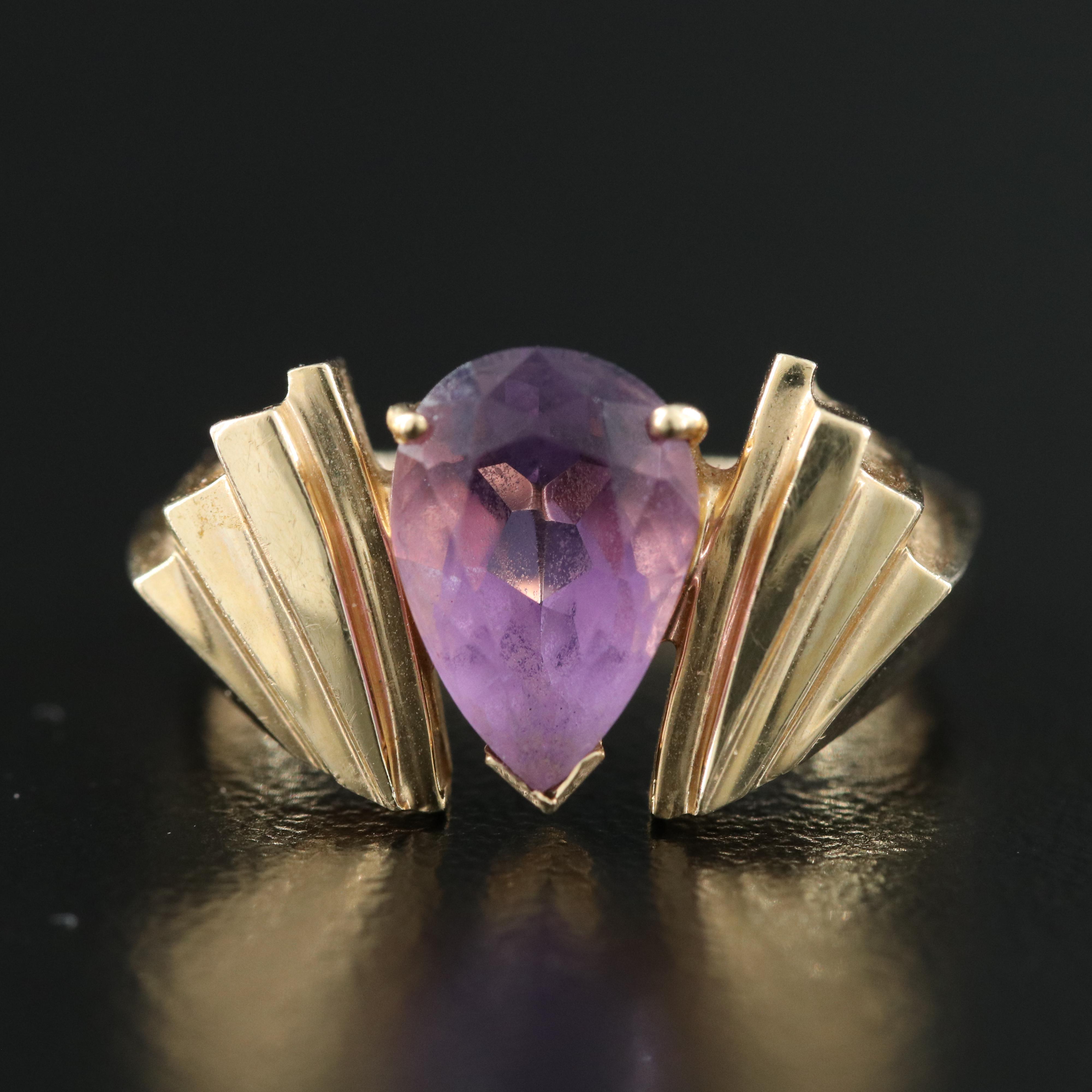 10K Amethyst Ring with Fluted Shoulders | EBTH