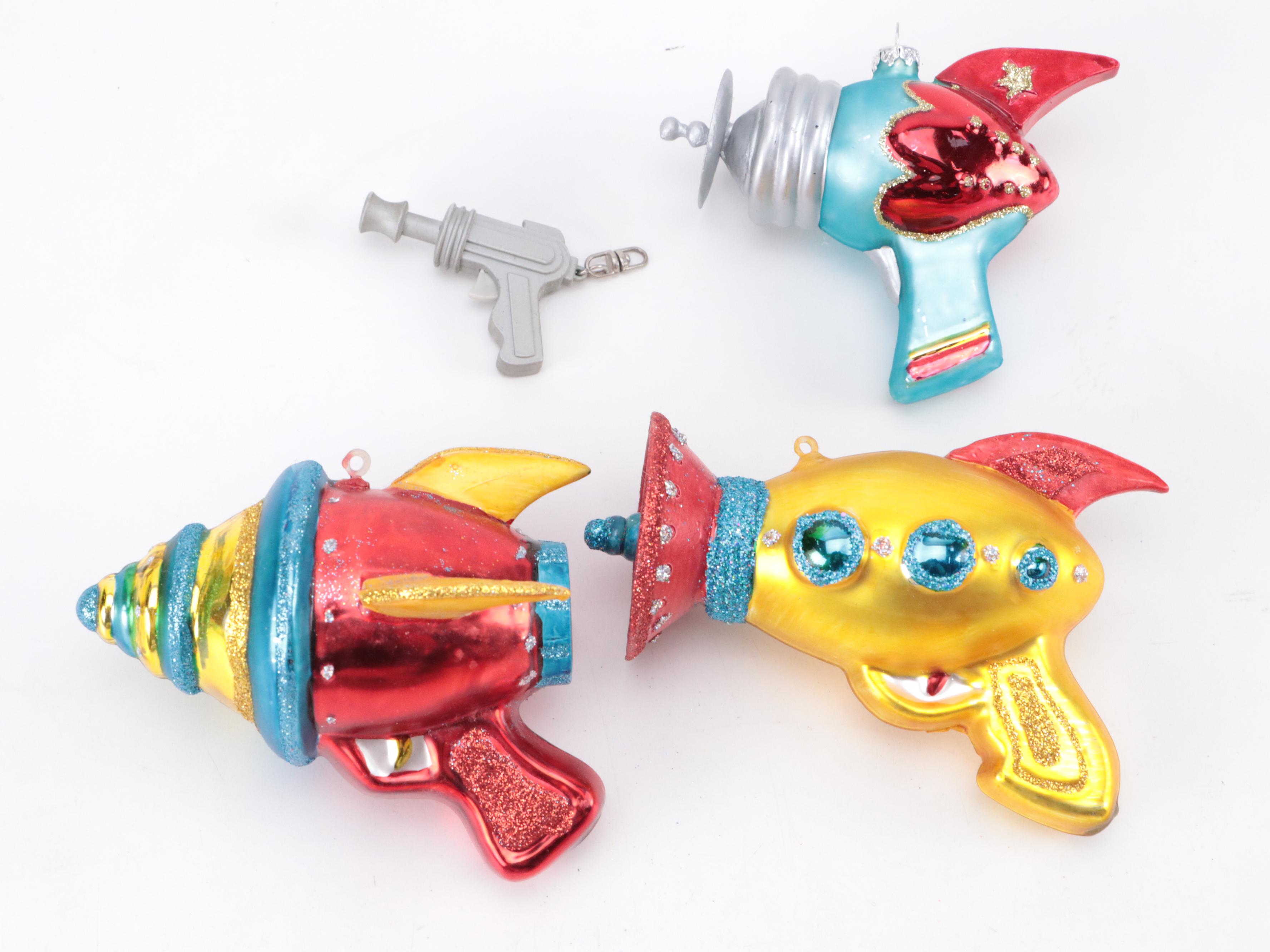 Betsy Alexander's Ray Gun Collection | EBTH