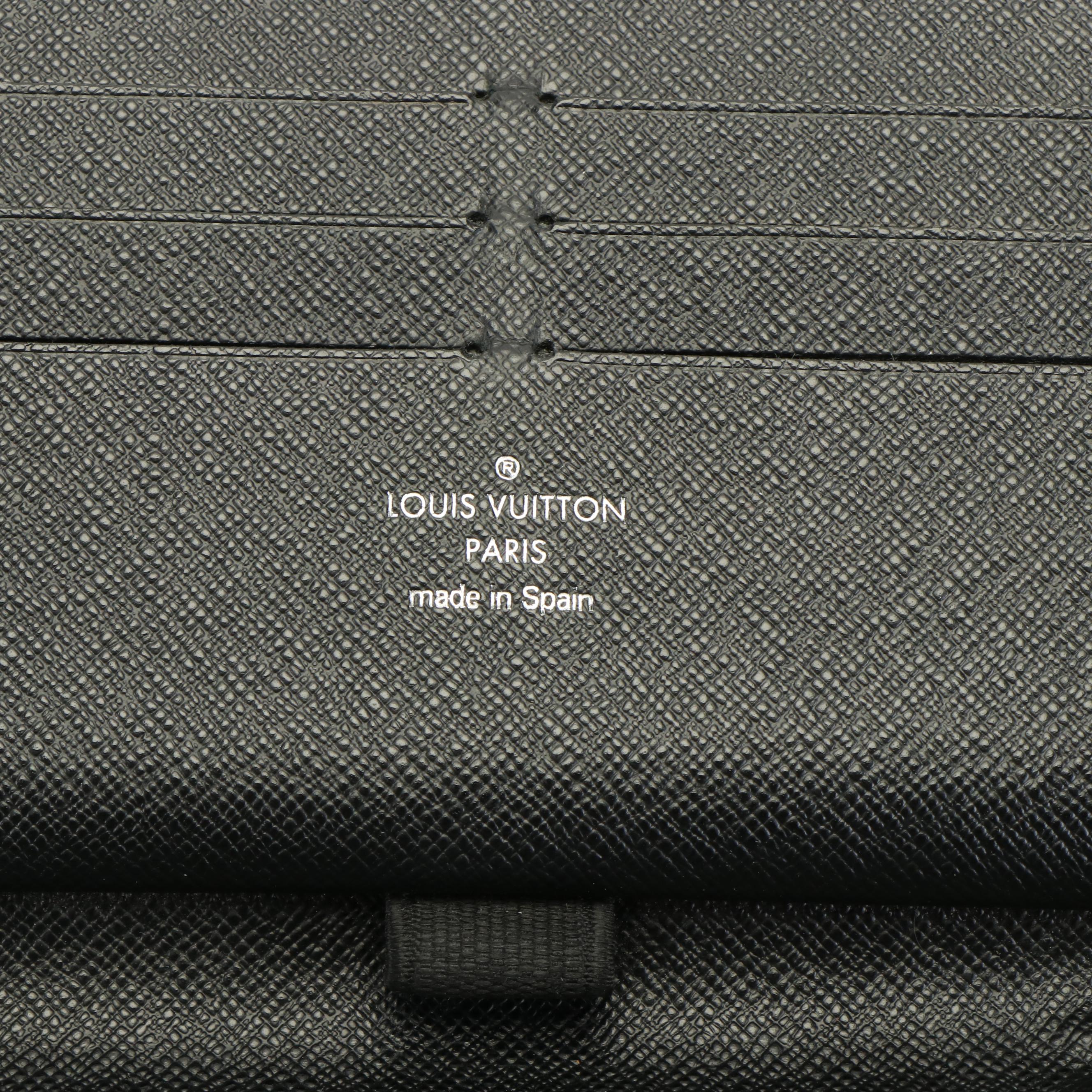 Louis Vuitton Damier Graphite Zip Around Canvas Wallet | EBTH