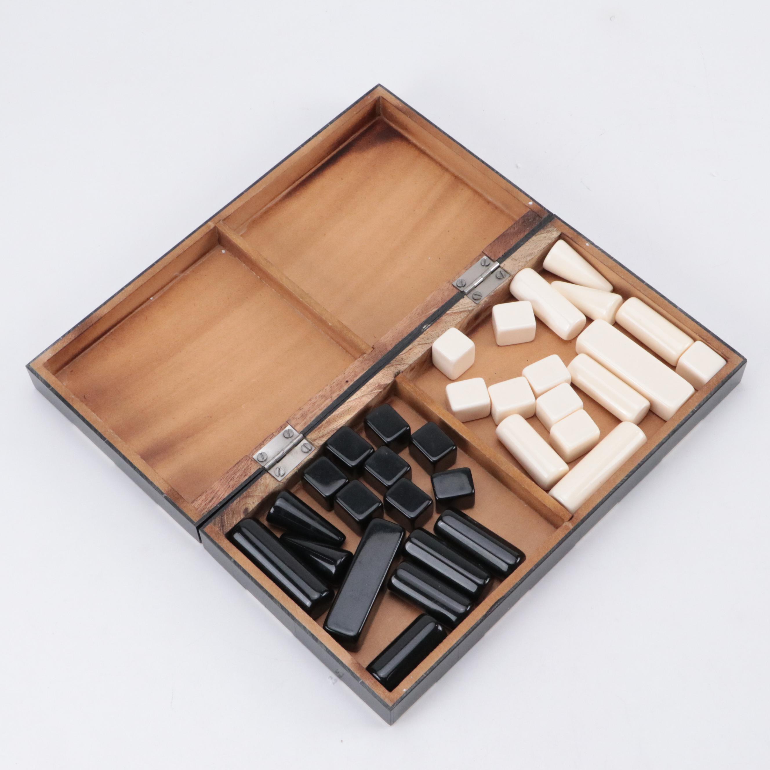 Indian Bone and Cow Horn Modernist Chess Set | EBTH