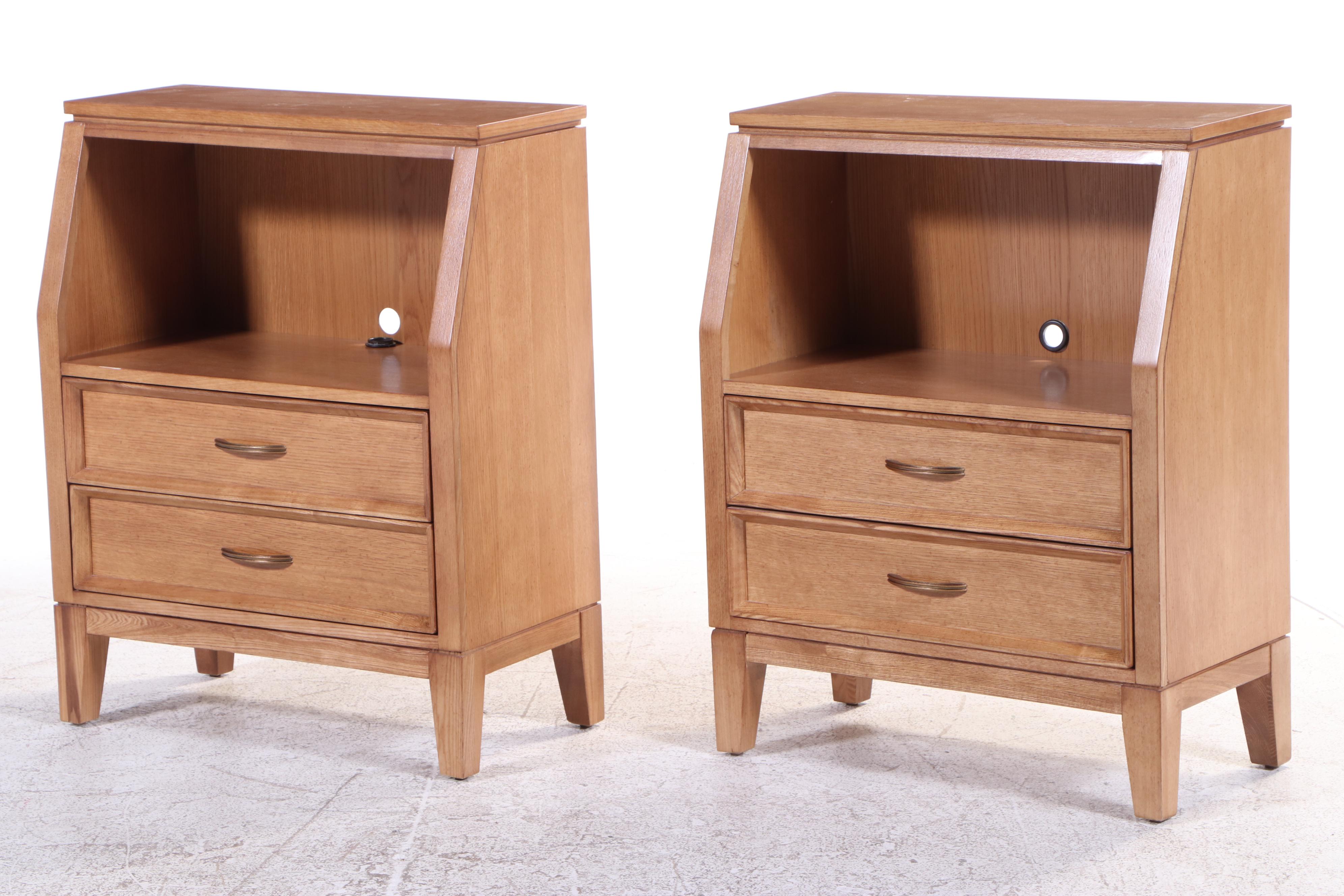 Bernhardt Furniture Oak Bed Suite with Queen Frame, End Tables and ...
