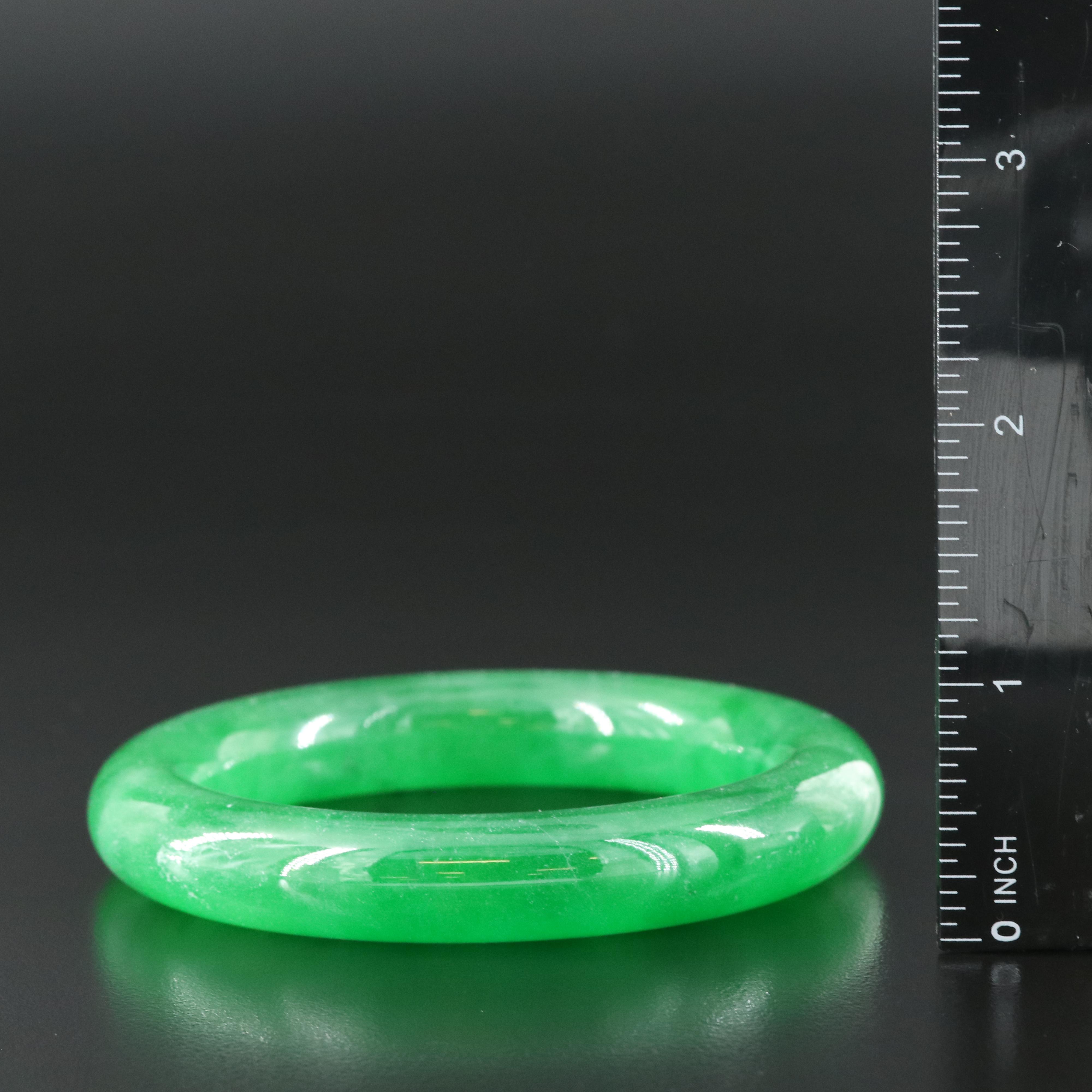 Jadeite Hololith Bangle Bracelet | EBTH