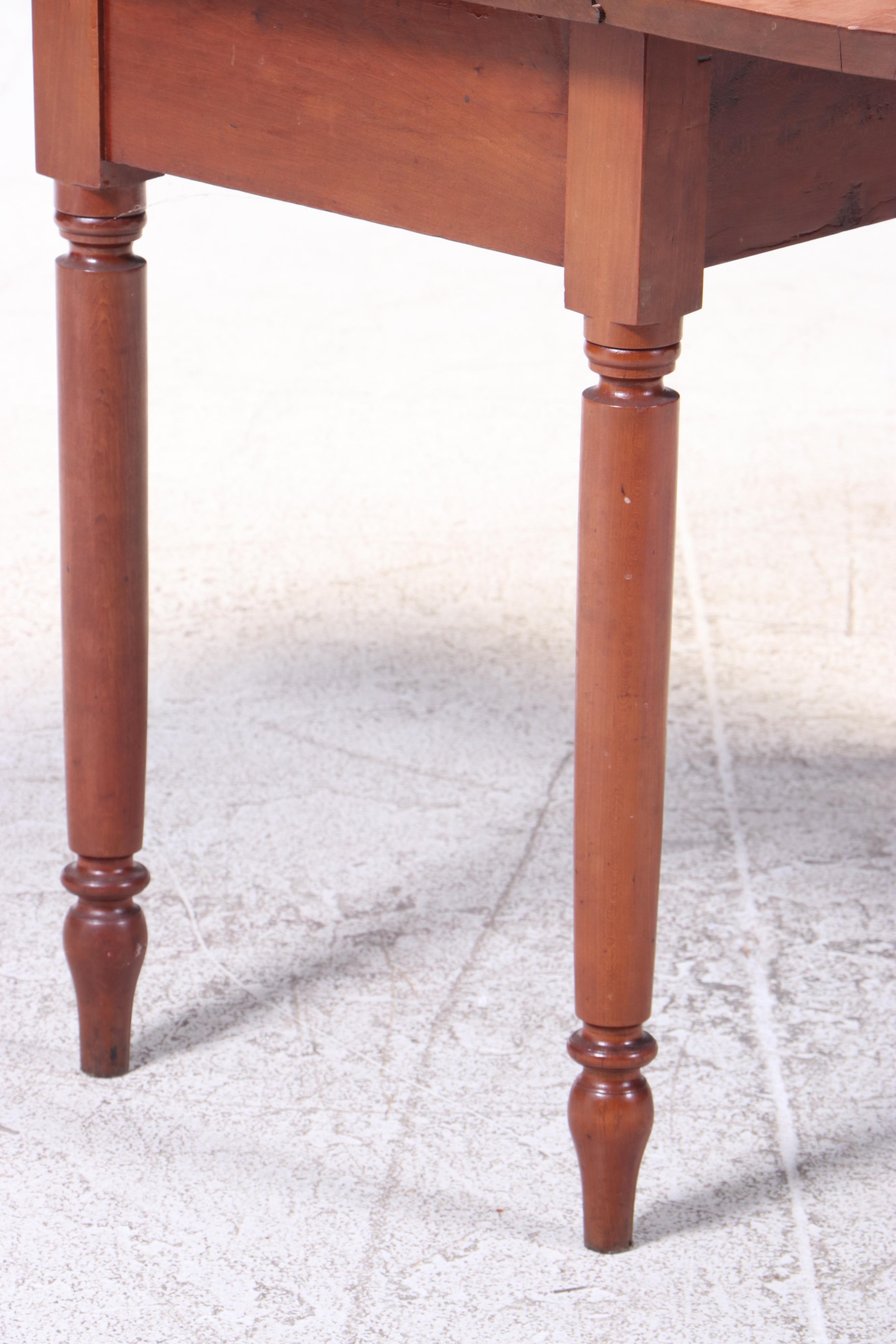 Sheraton Style Maple Drop Leaf Table | EBTH