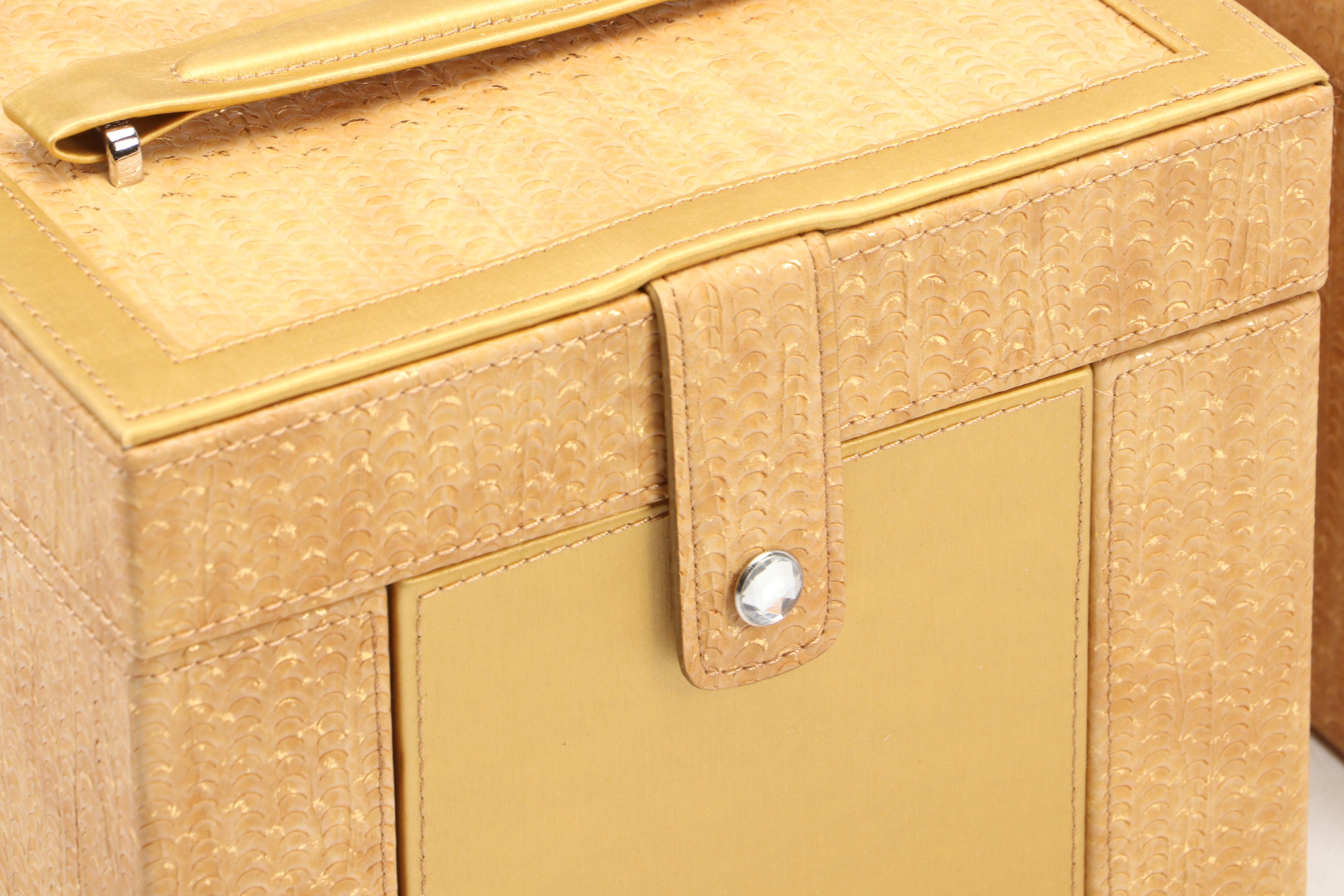 Gem Pak Textured Faux Leather Vanity Travel Jewelry Cases | EBTH