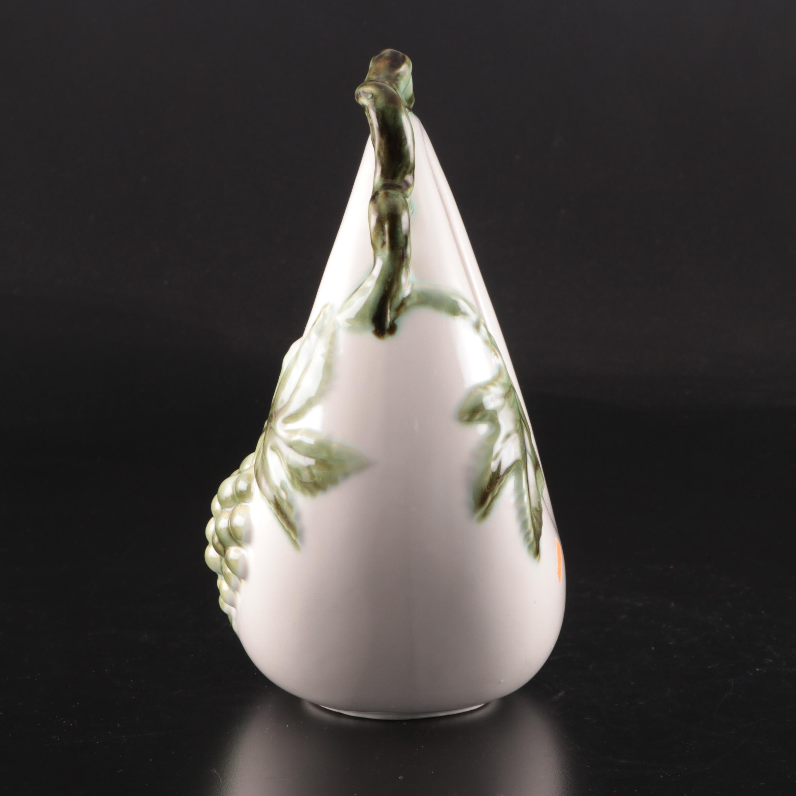 Hull Pottery "Tokay Tuscany White" Ceramic Moon Basket, Late 1950s | EBTH