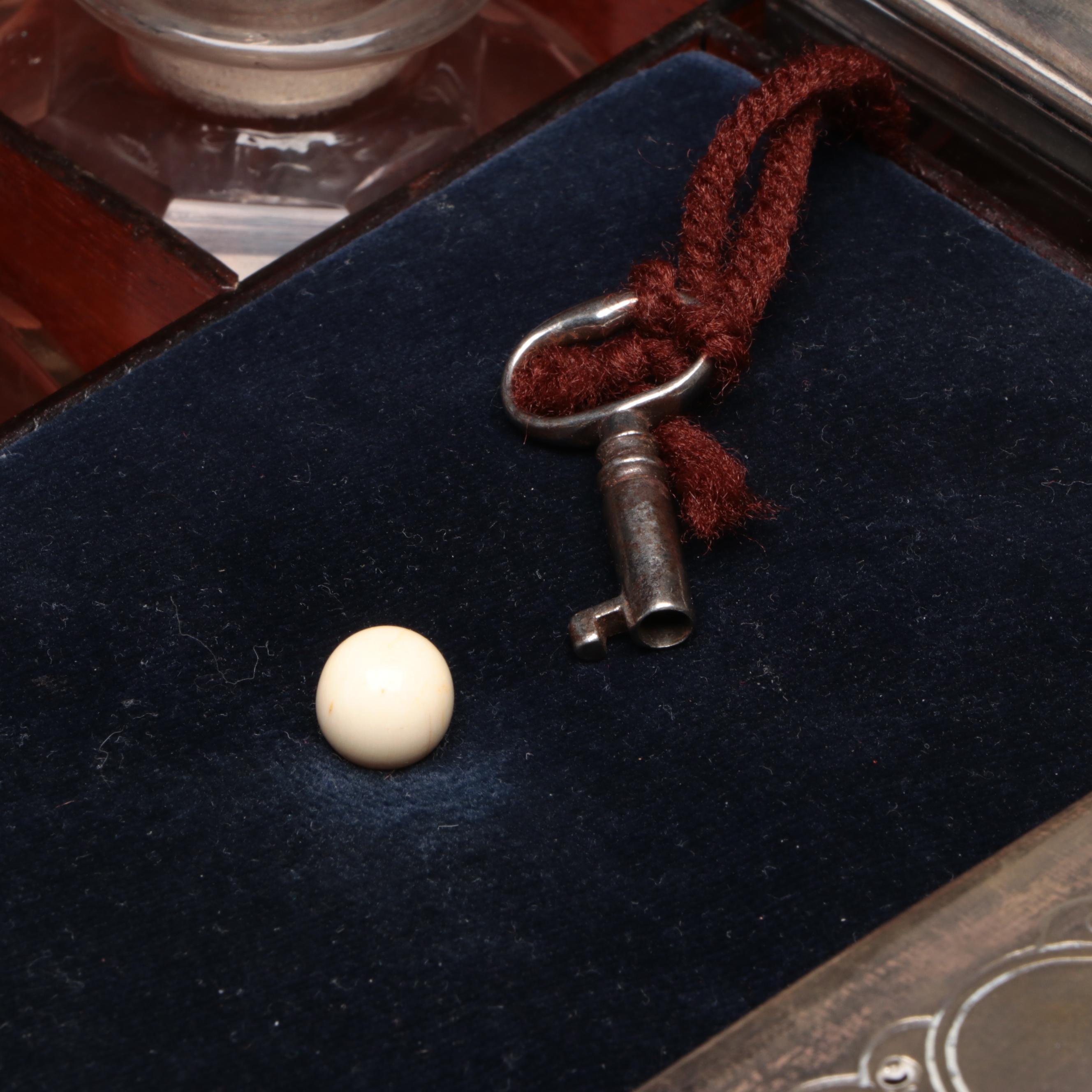 William Rodman & Co. Burl Wood Traveling Vanity Box, Late 19th Century ...