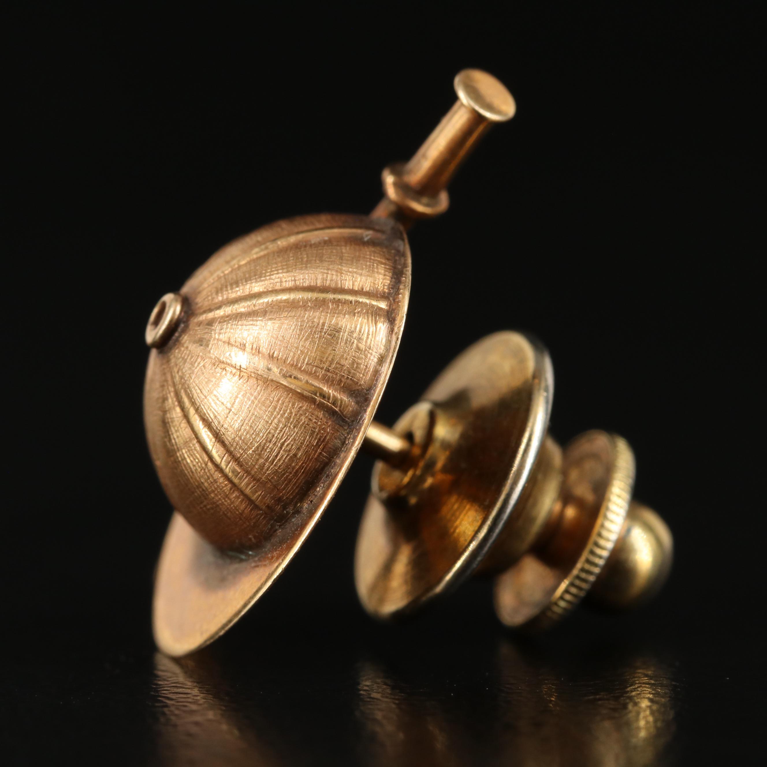 14K Jockey Hat and Riding Crop Pin | EBTH