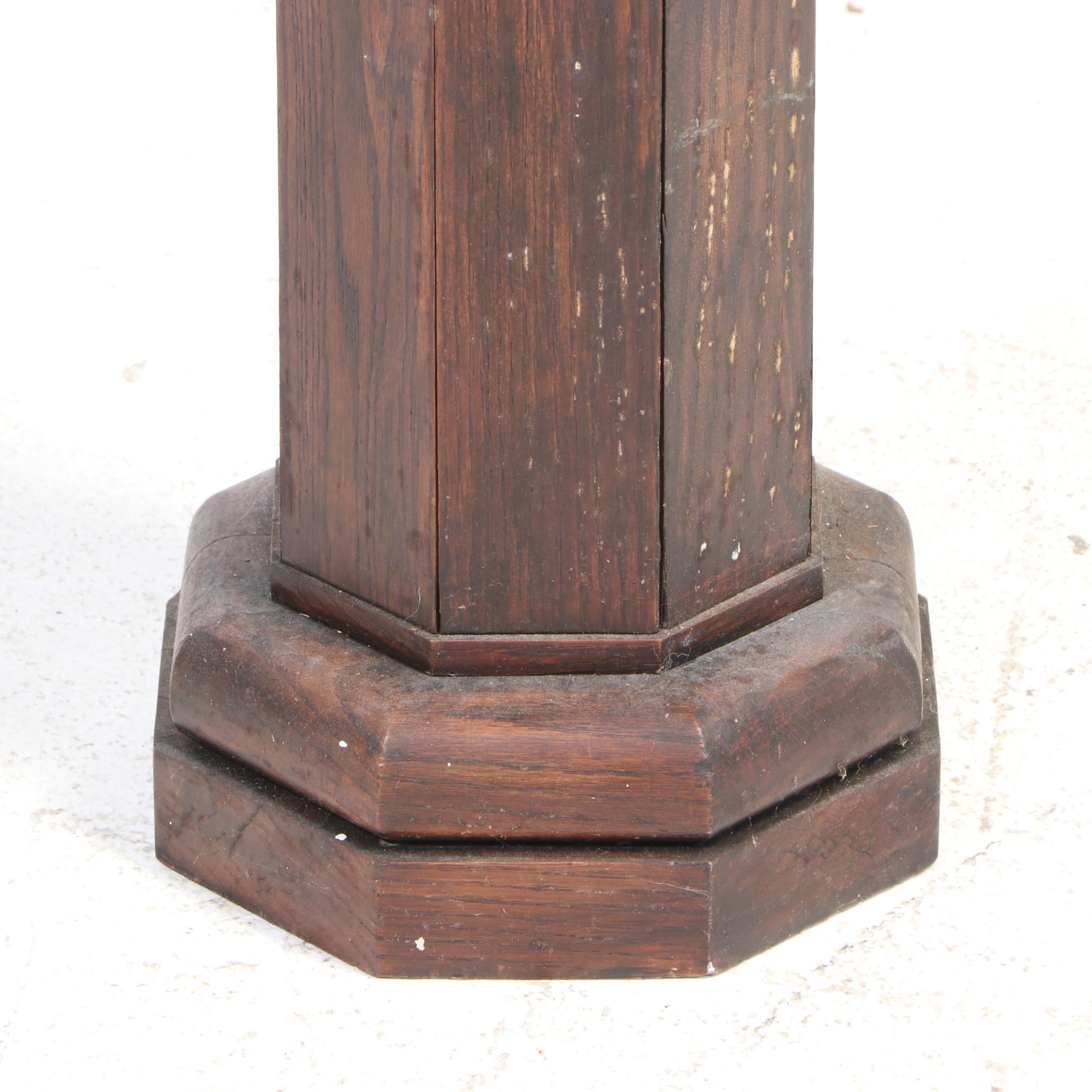 Octagonal Mahogany Stain Oak Wood Pillar | EBTH