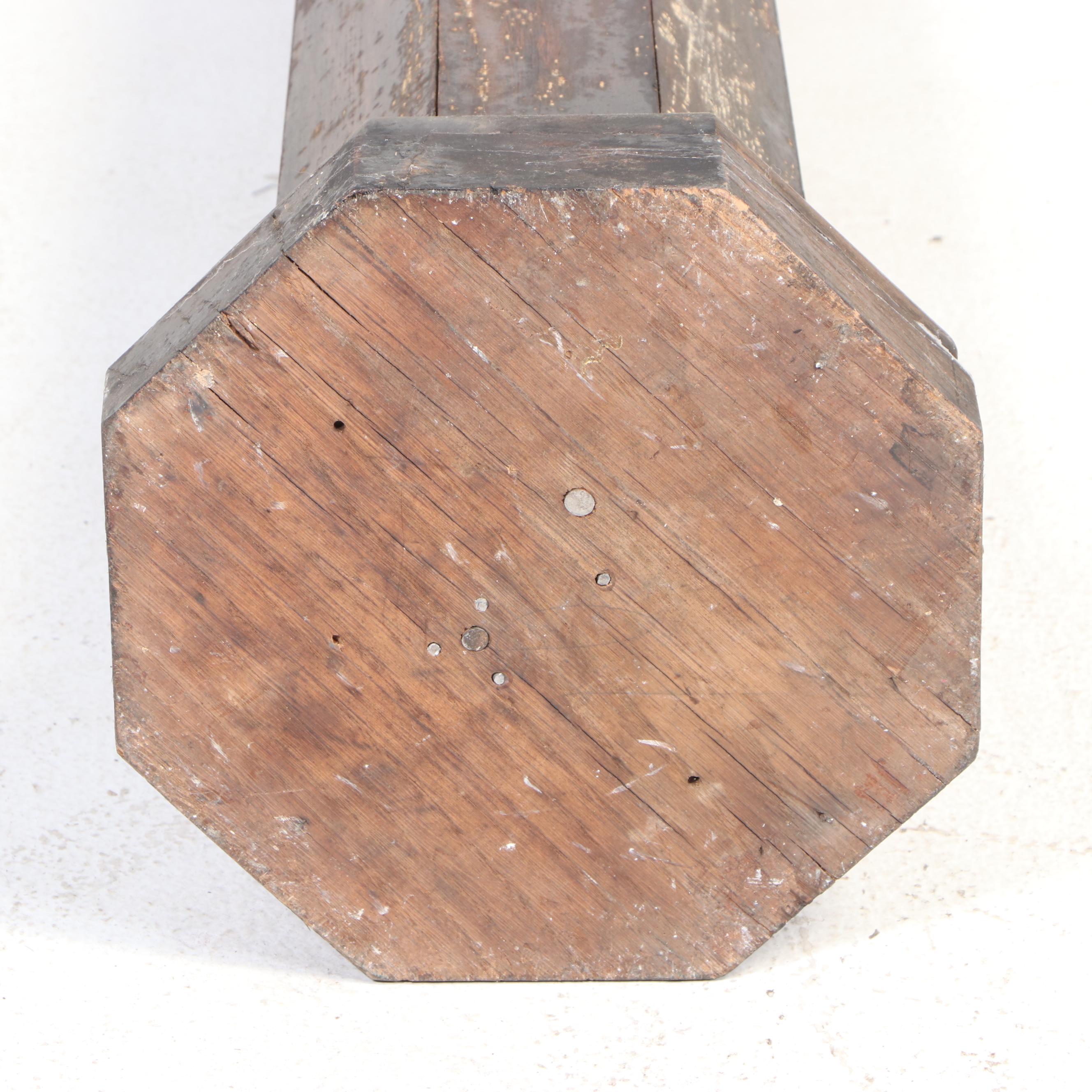 Octagonal Mahogany Stain Oak Wood Pillar | EBTH