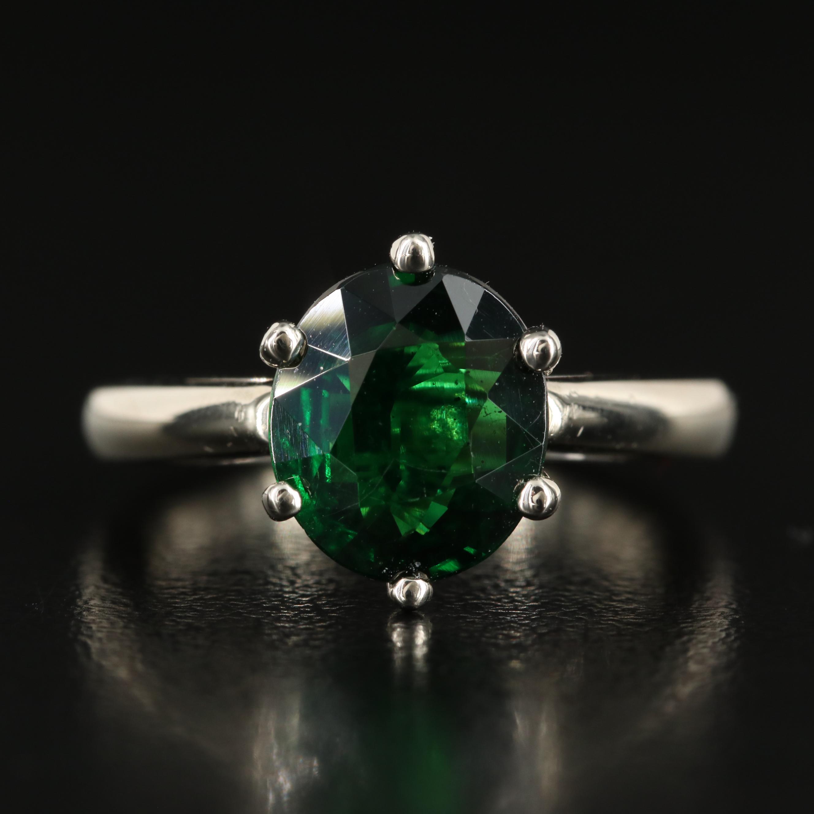 18K Tsavorite Solitaire Ring | EBTH