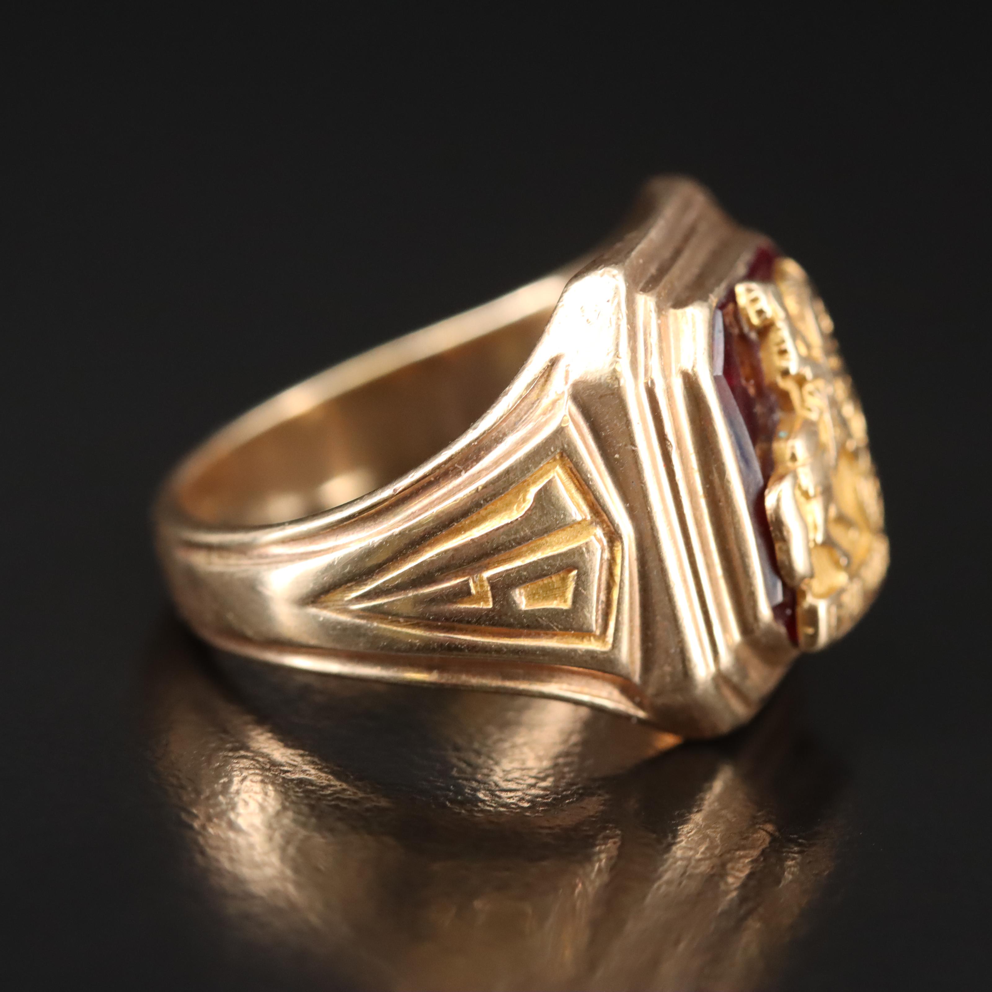 Vintage 10K Ruby Class Ring | EBTH