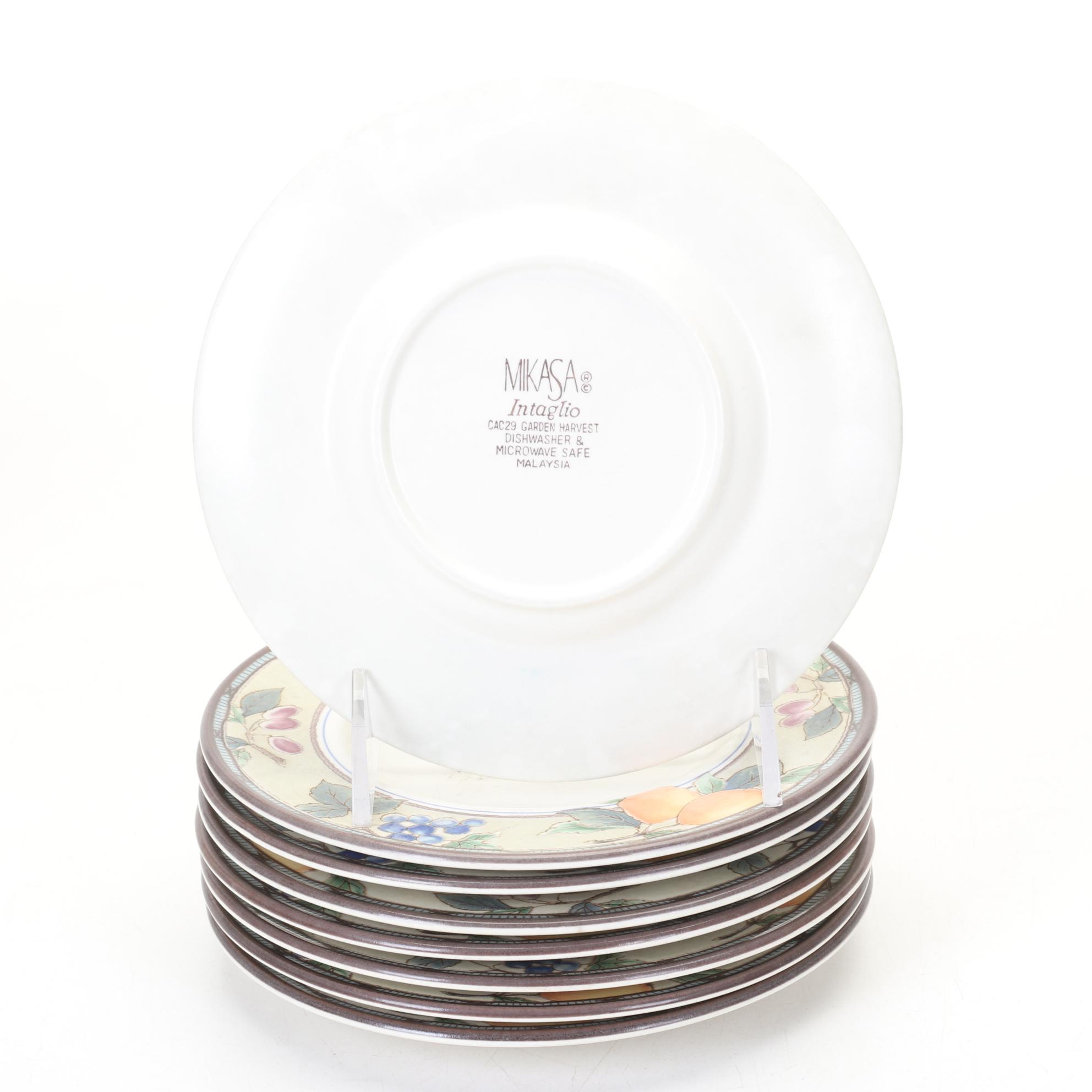 Mikasa "Intaglio" and "Garden Harvest" Dinnerware and Canister Set | EBTH