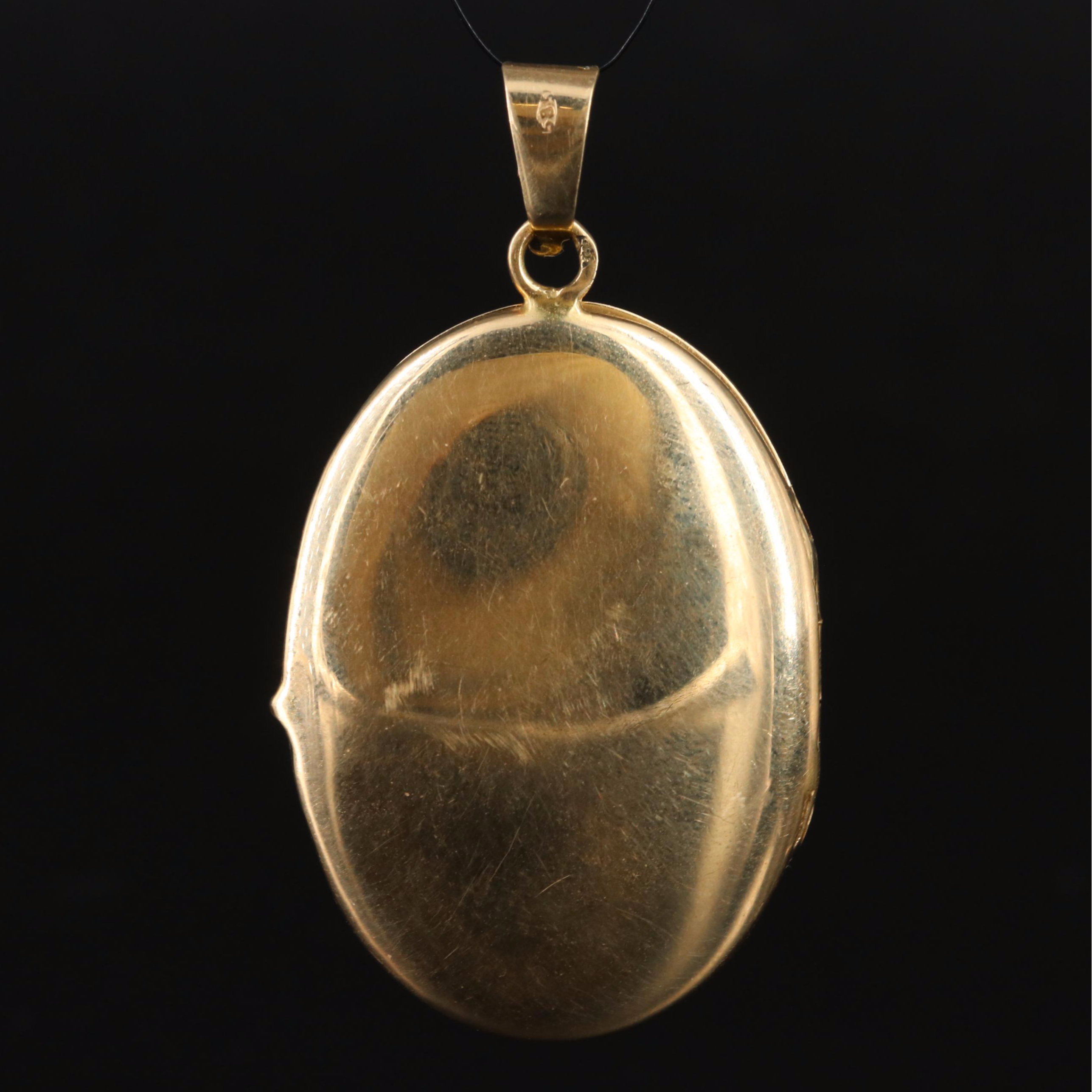 14K Locket with Textured Finish | EBTH