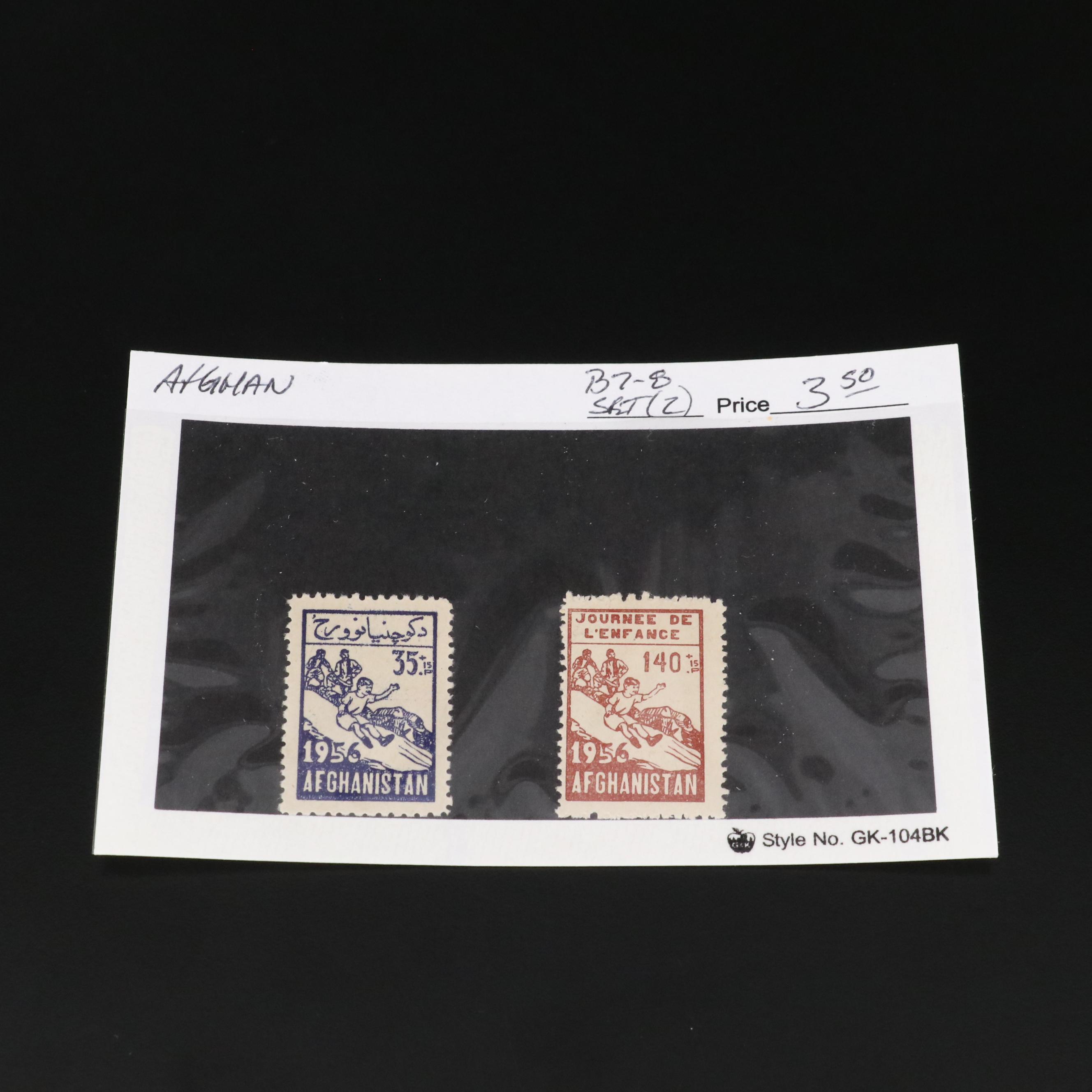 Over 370 Dealer Cards of Foreign and U.S. Postage Stamps | EBTH