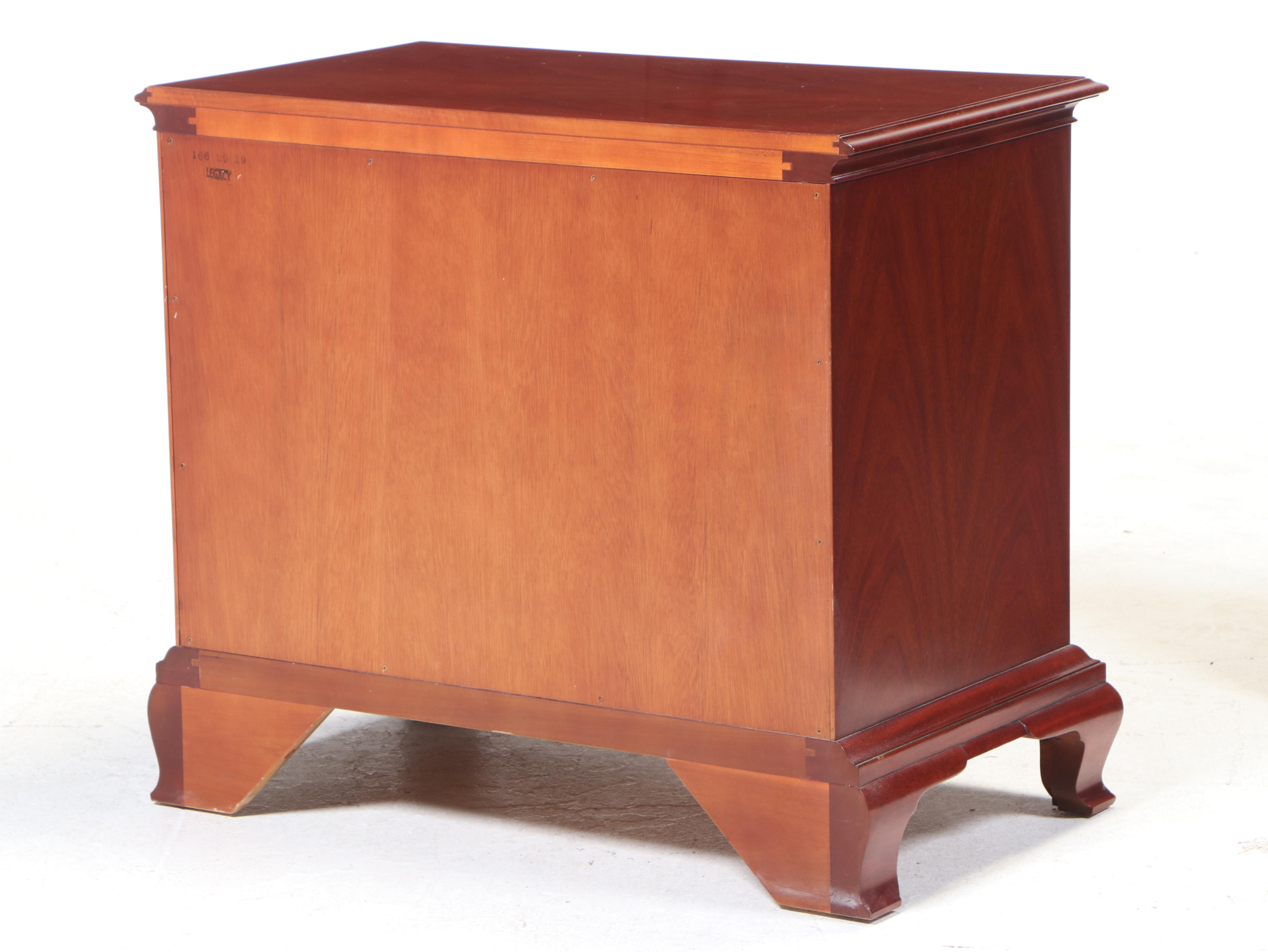 Kindel "Legacy" Chippendale Style Mahogany Three-Drawer Block-Front ...