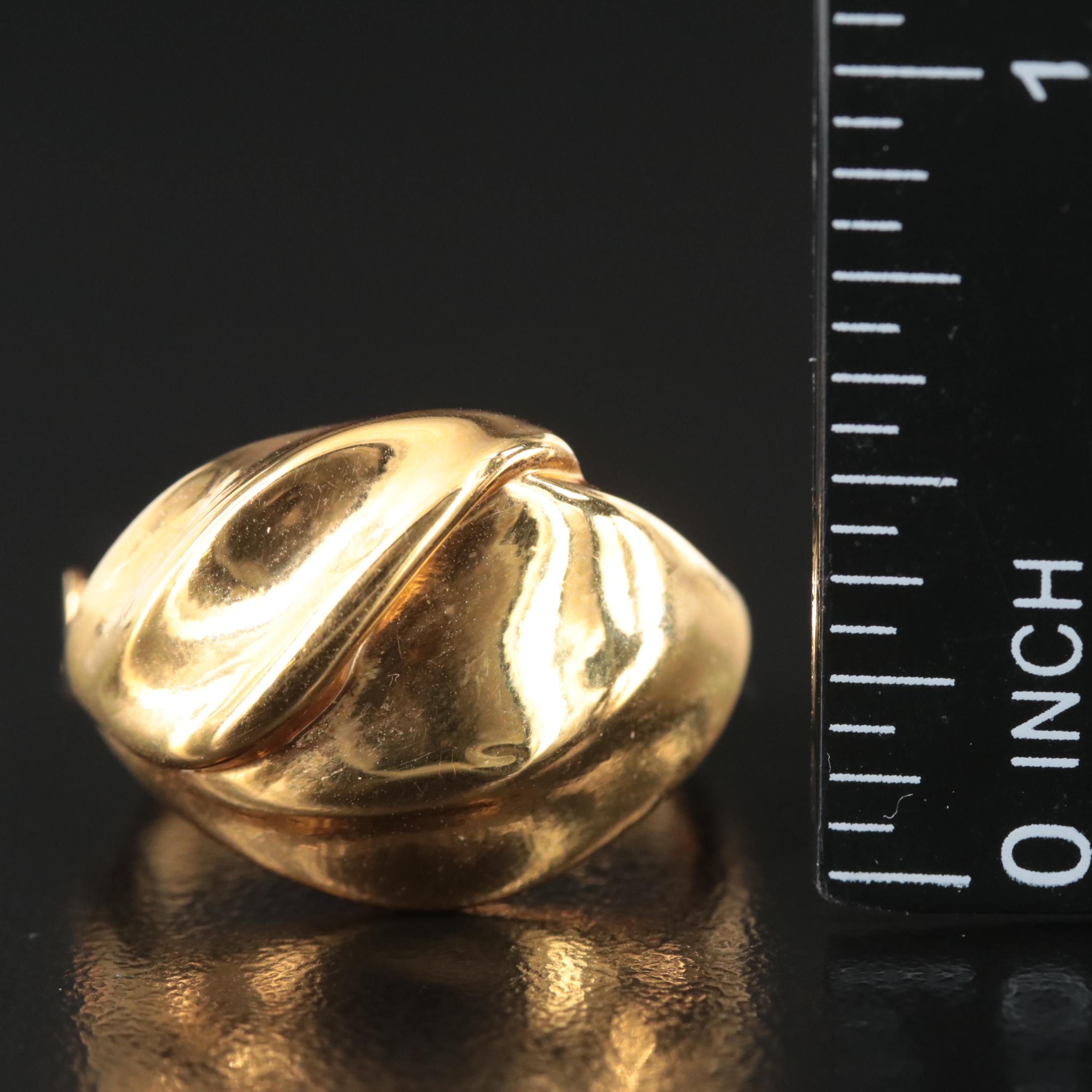 18K Fluted Ring | Everything But The House