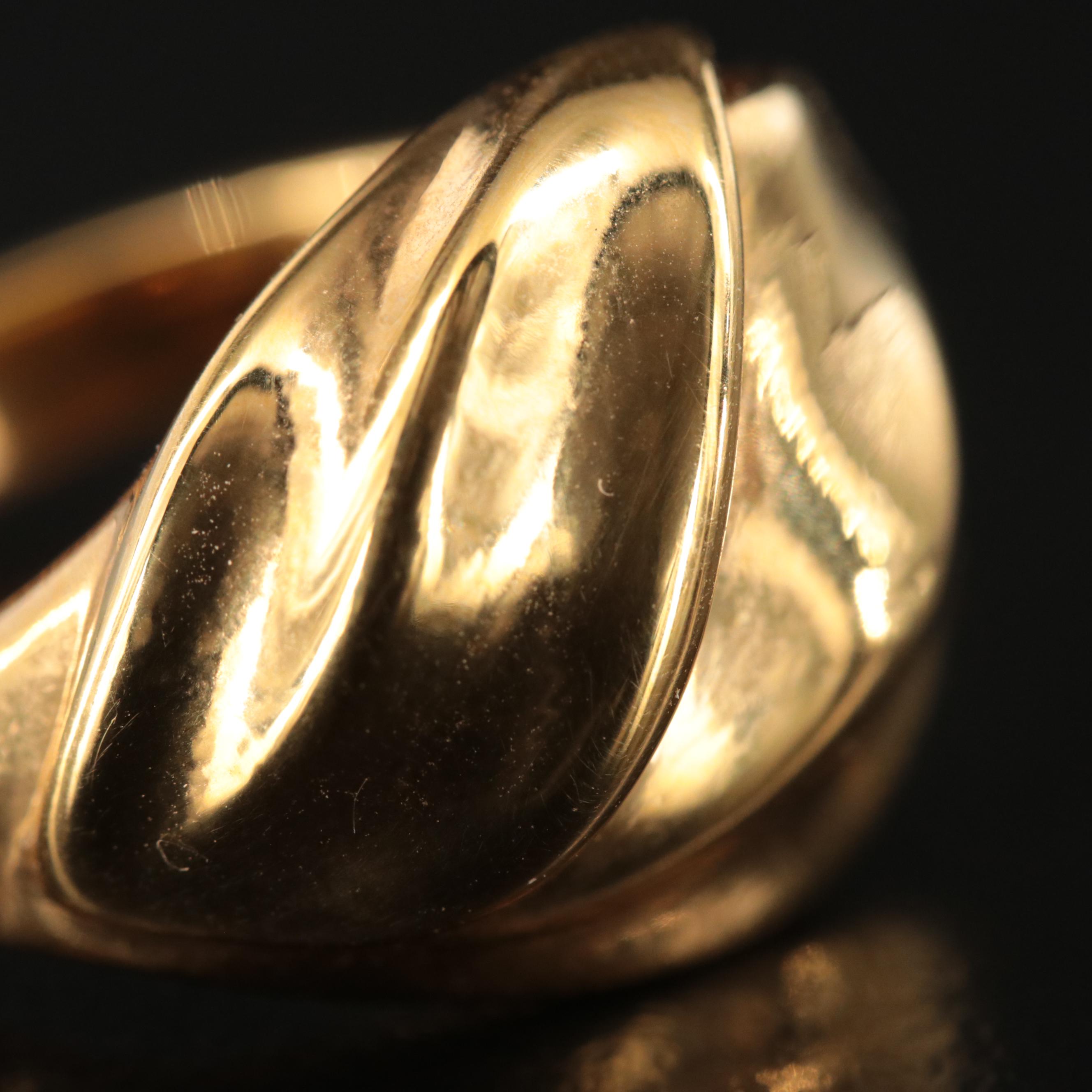 18K Fluted Ring | Everything But The House