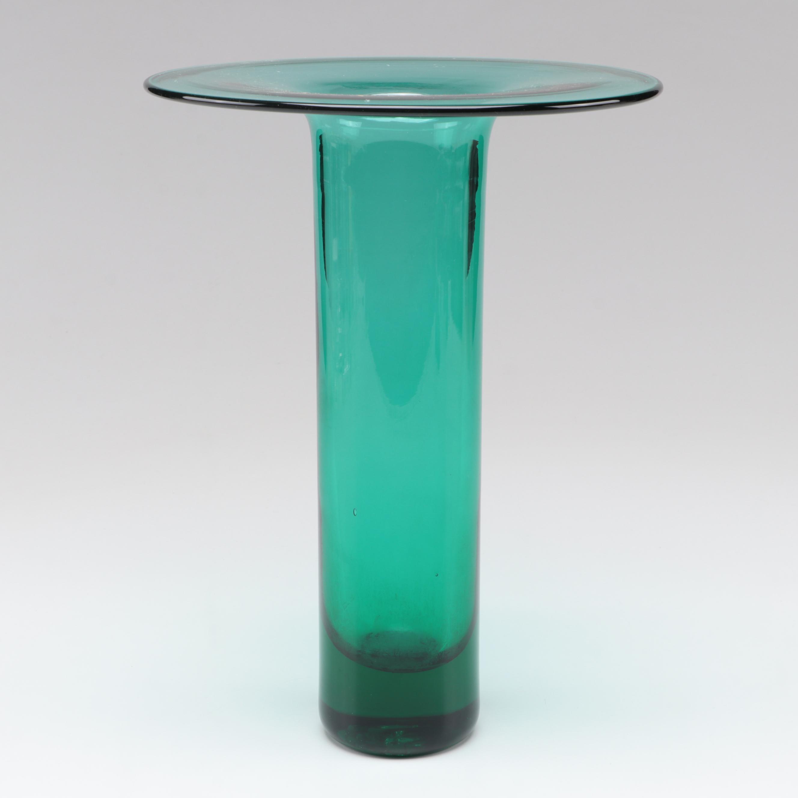 Blenko Stye Blown Emerald Green Glass Vase | EBTH
