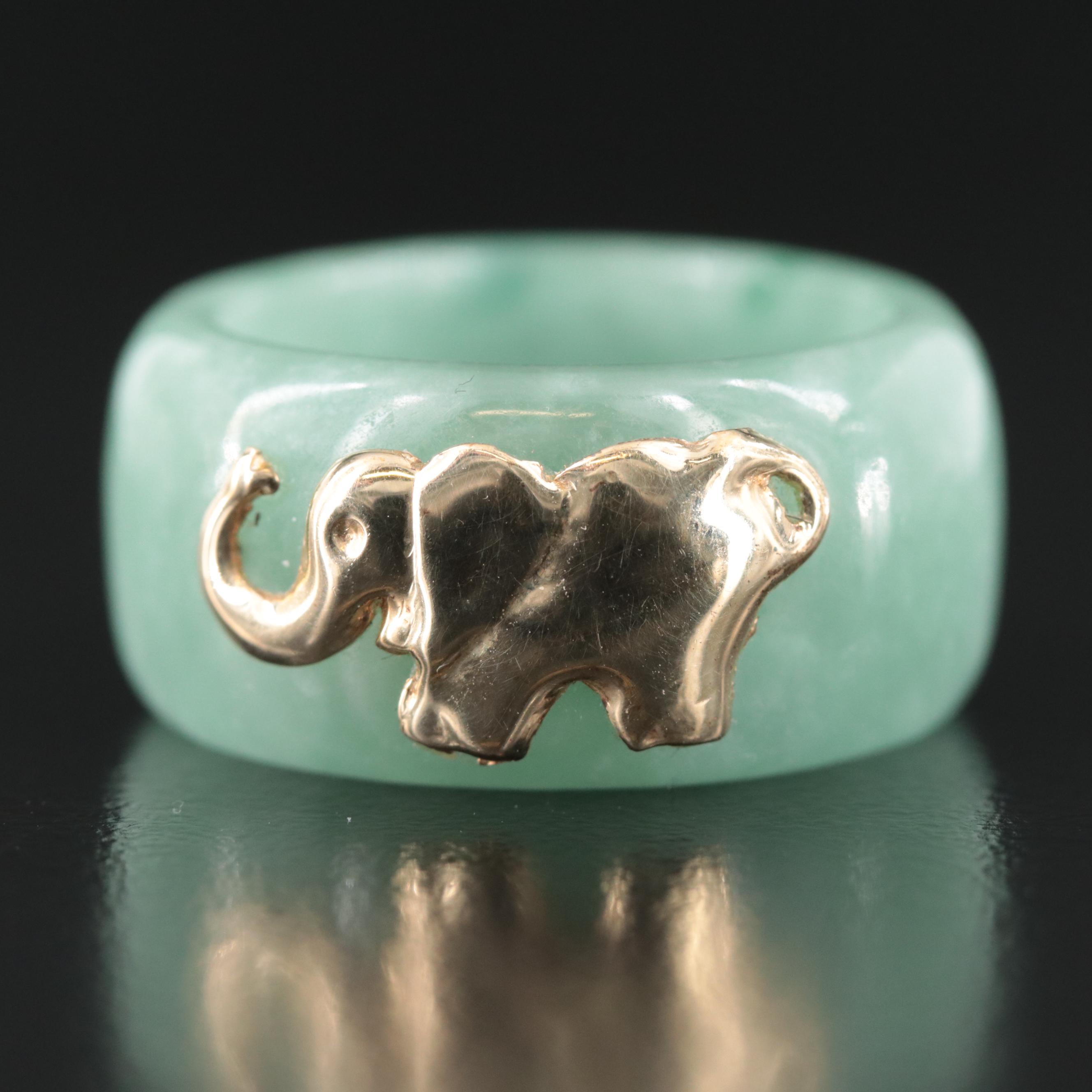 Hololith Jadeite Ring with a 10K Elephant Crest | EBTH