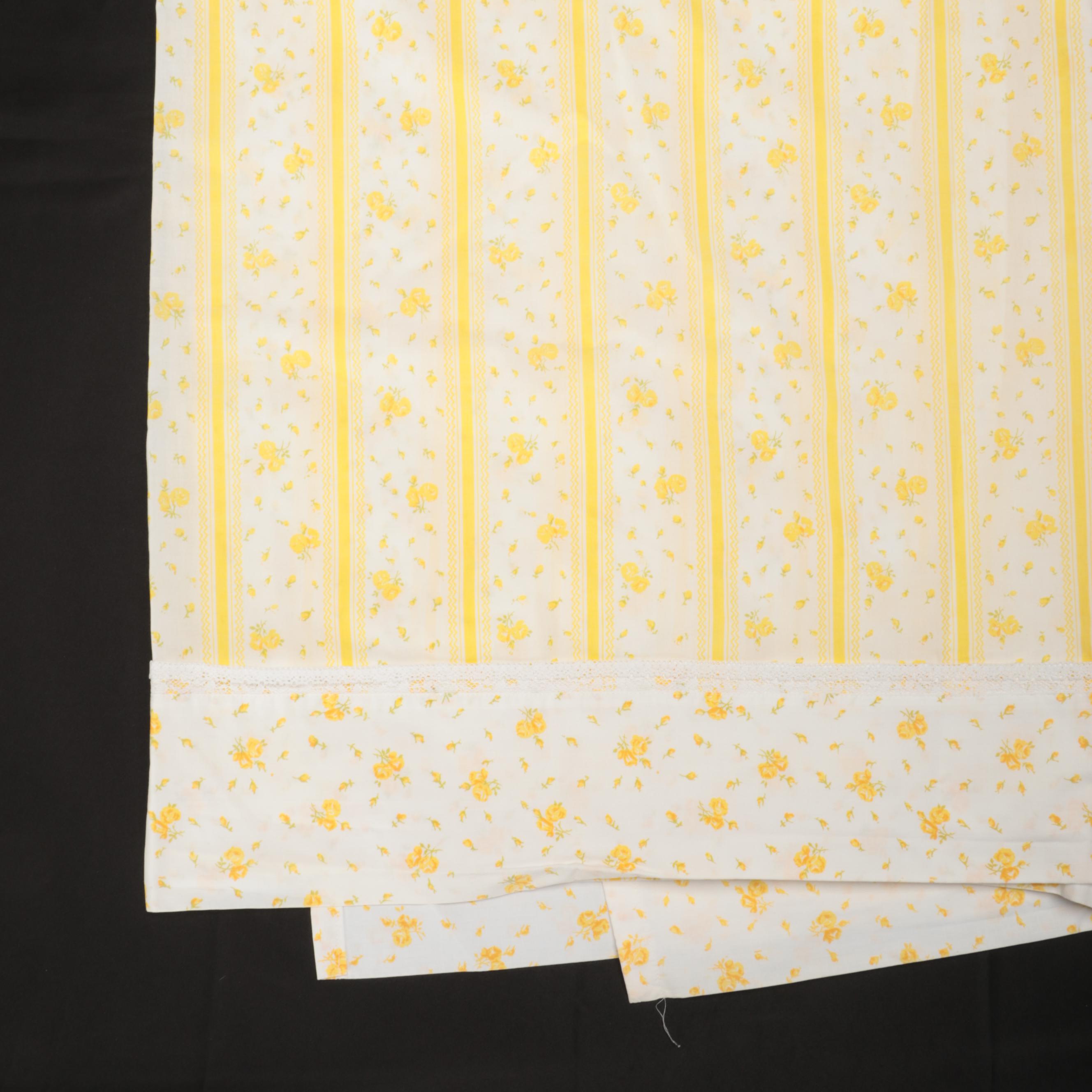 Assorted Table Linens, Aprons, Hand Towels and Others | EBTH