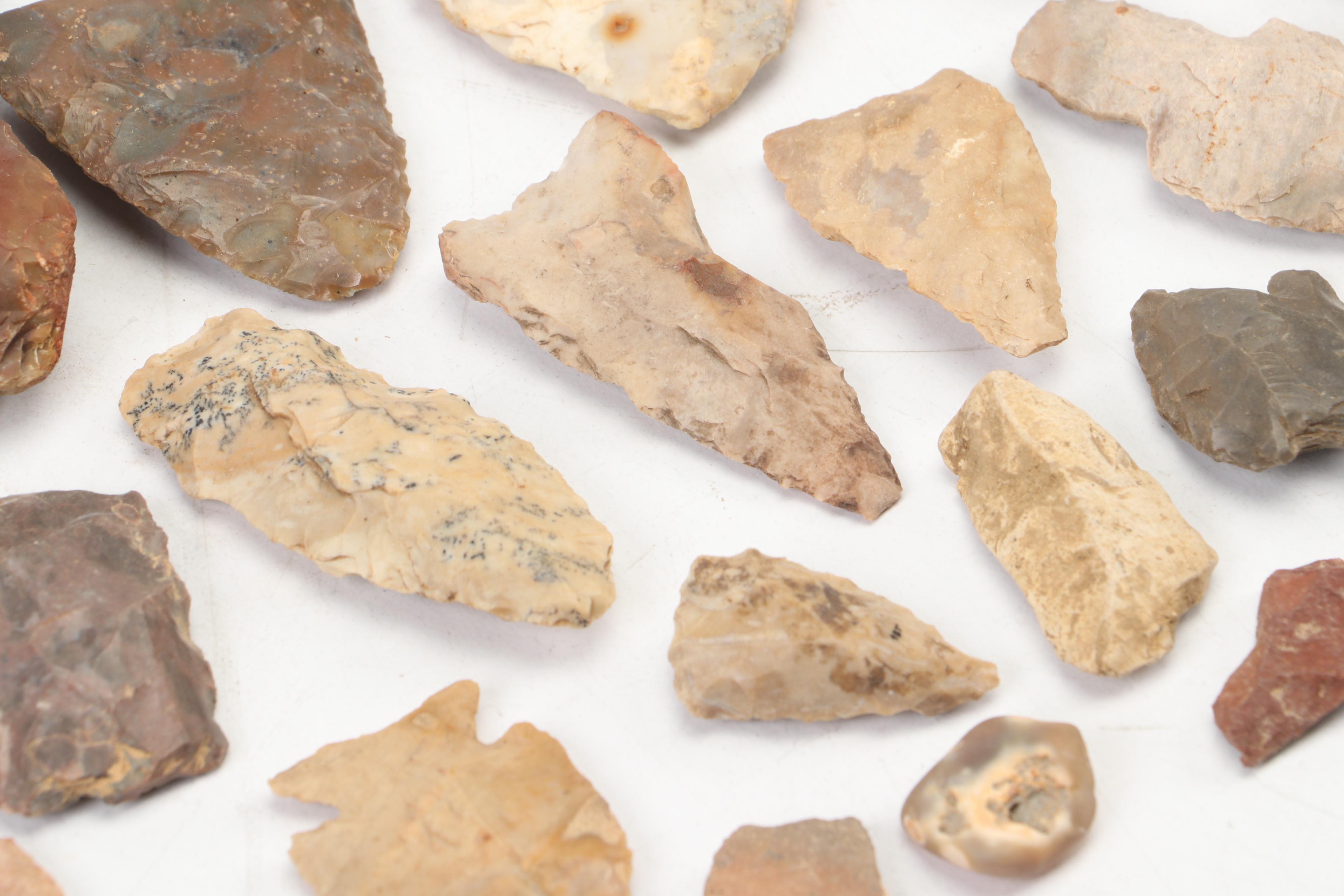 Early Native American Type Knapped Stone Projectile Points and Tools | EBTH