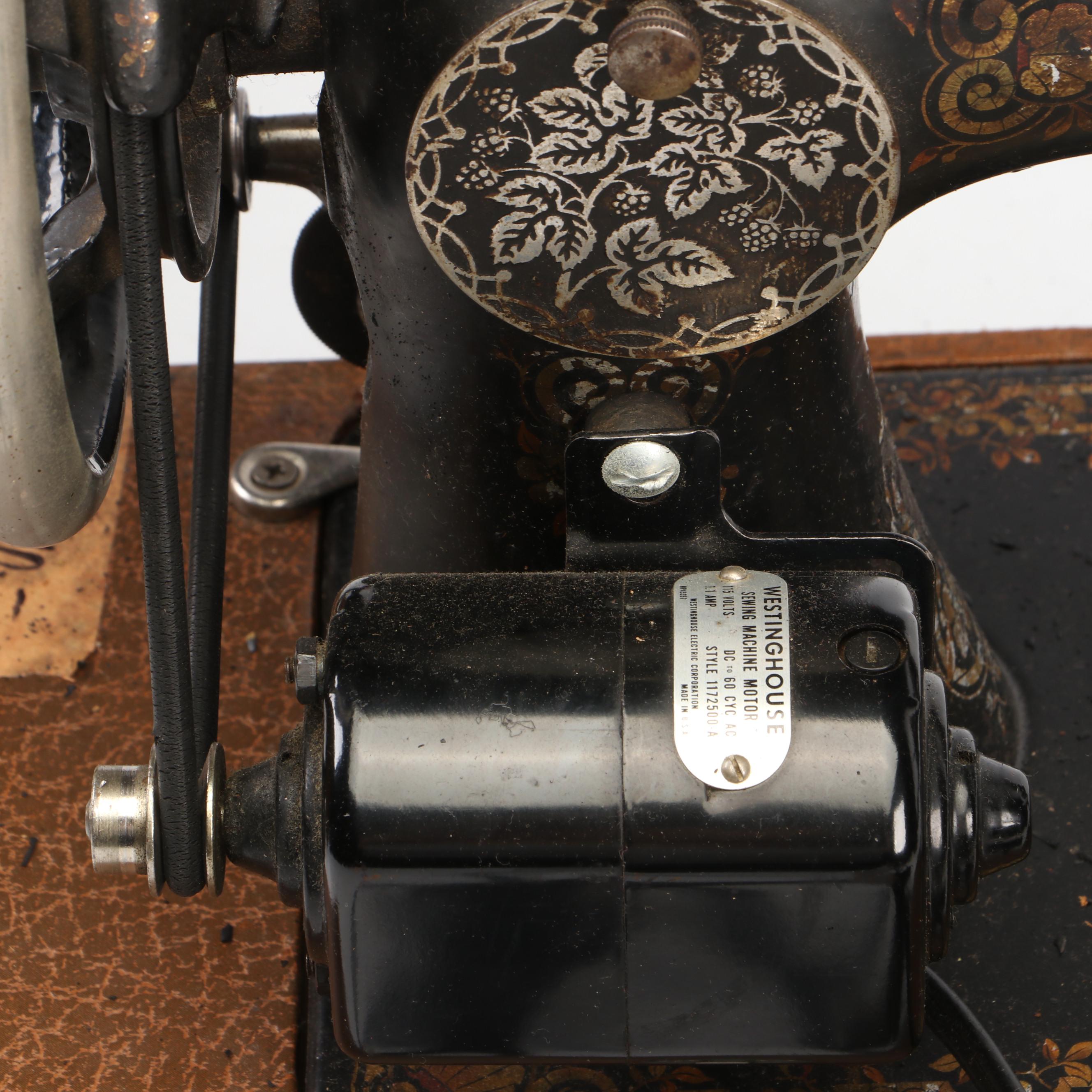 Singer Model 27 Sewing Machine, "Gingerbread/Tiffany" Decals, Case ...