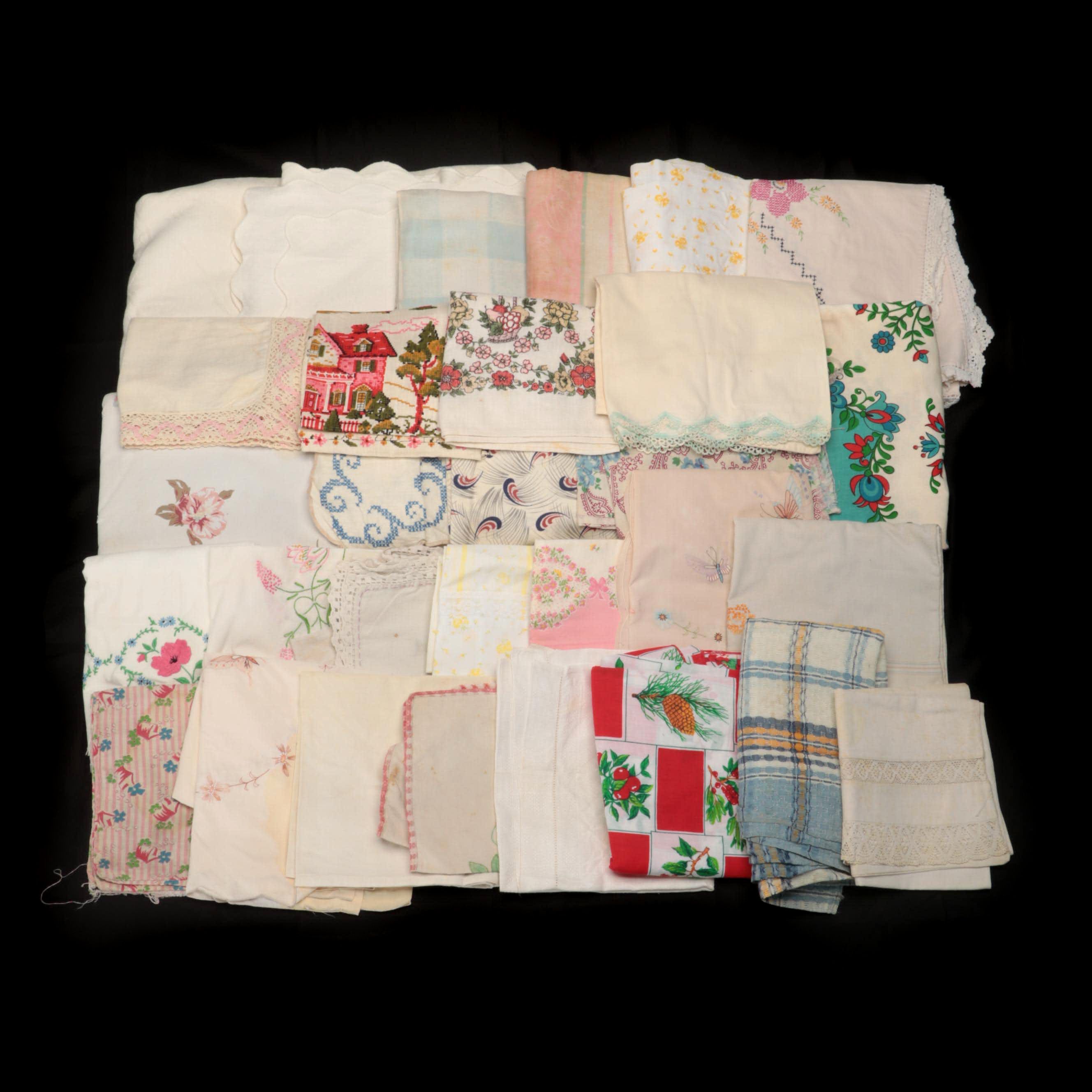 Assorted Table Linens, Aprons, Hand Towels and Others | EBTH