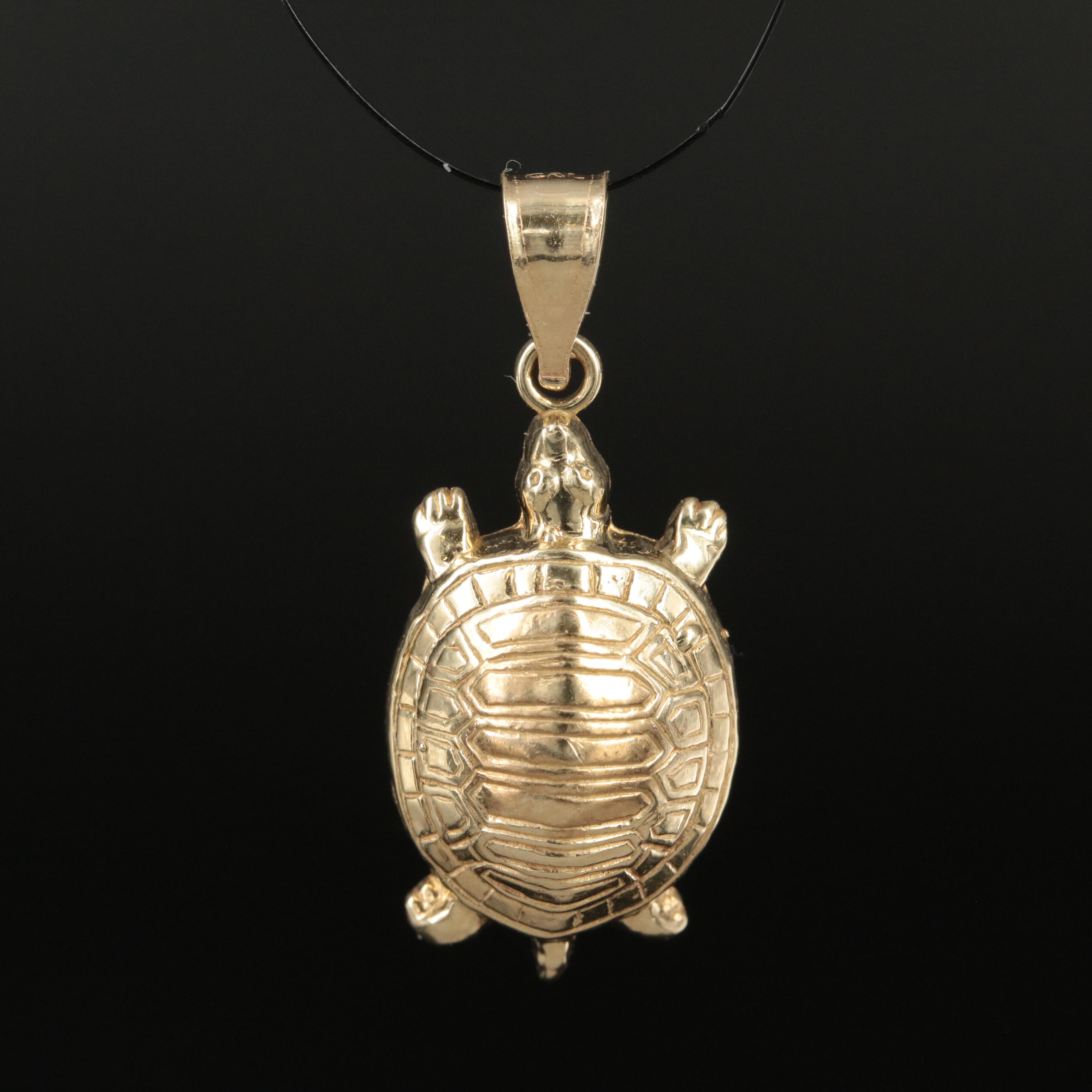 10K Tortoise Pendant | EBTH