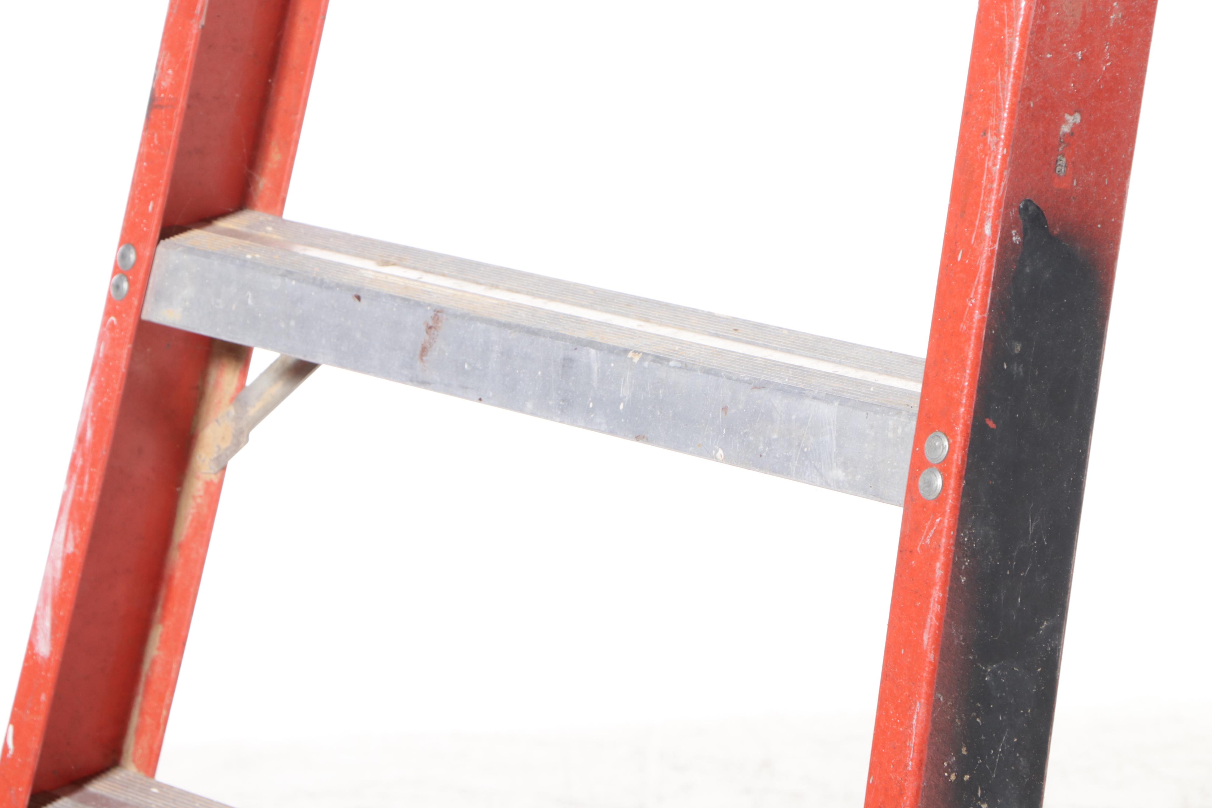 Louisville 10' Aluminum Step Ladder | EBTH