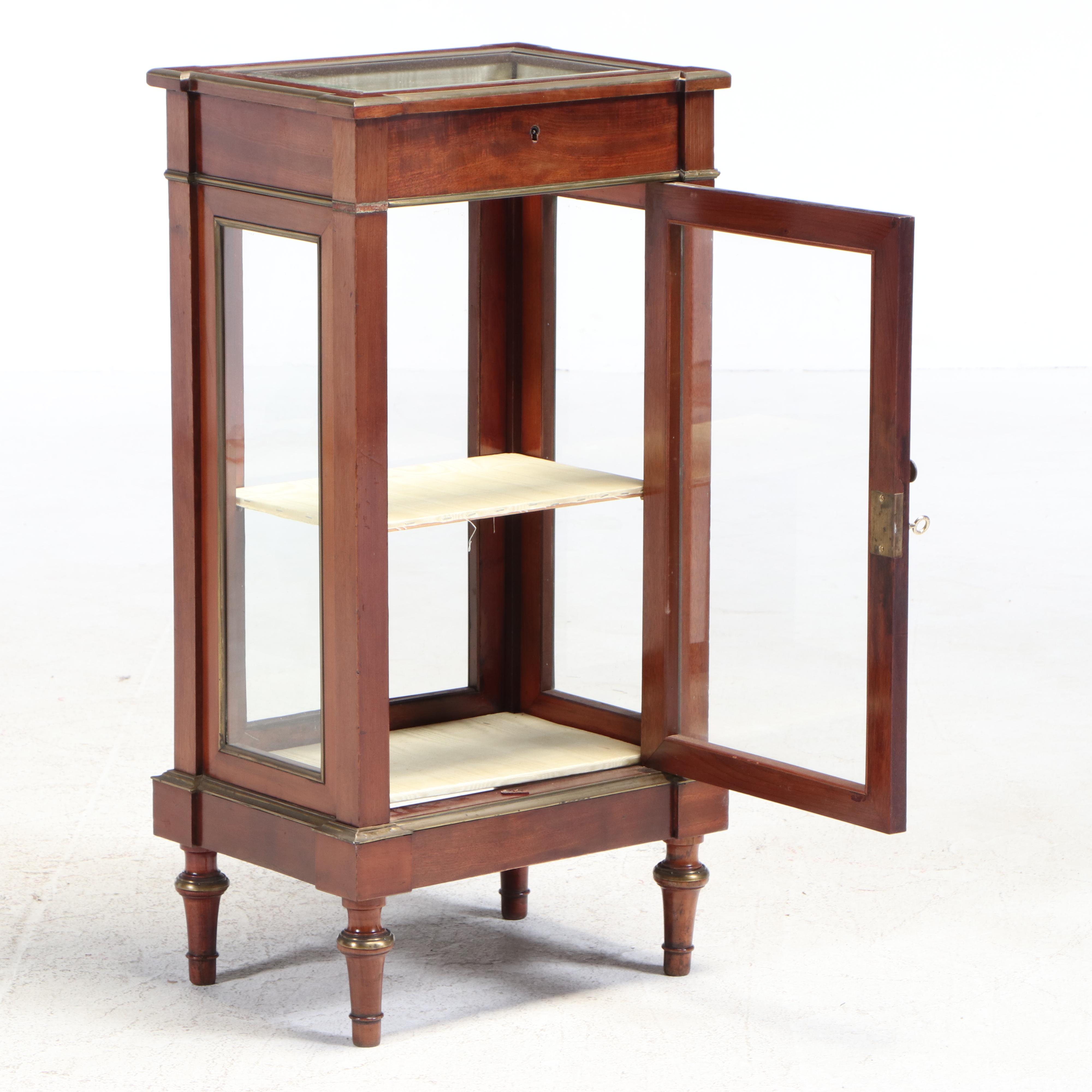 Louis VXI Style Mahogany Pillar Vitrine with Brass Details | EBTH