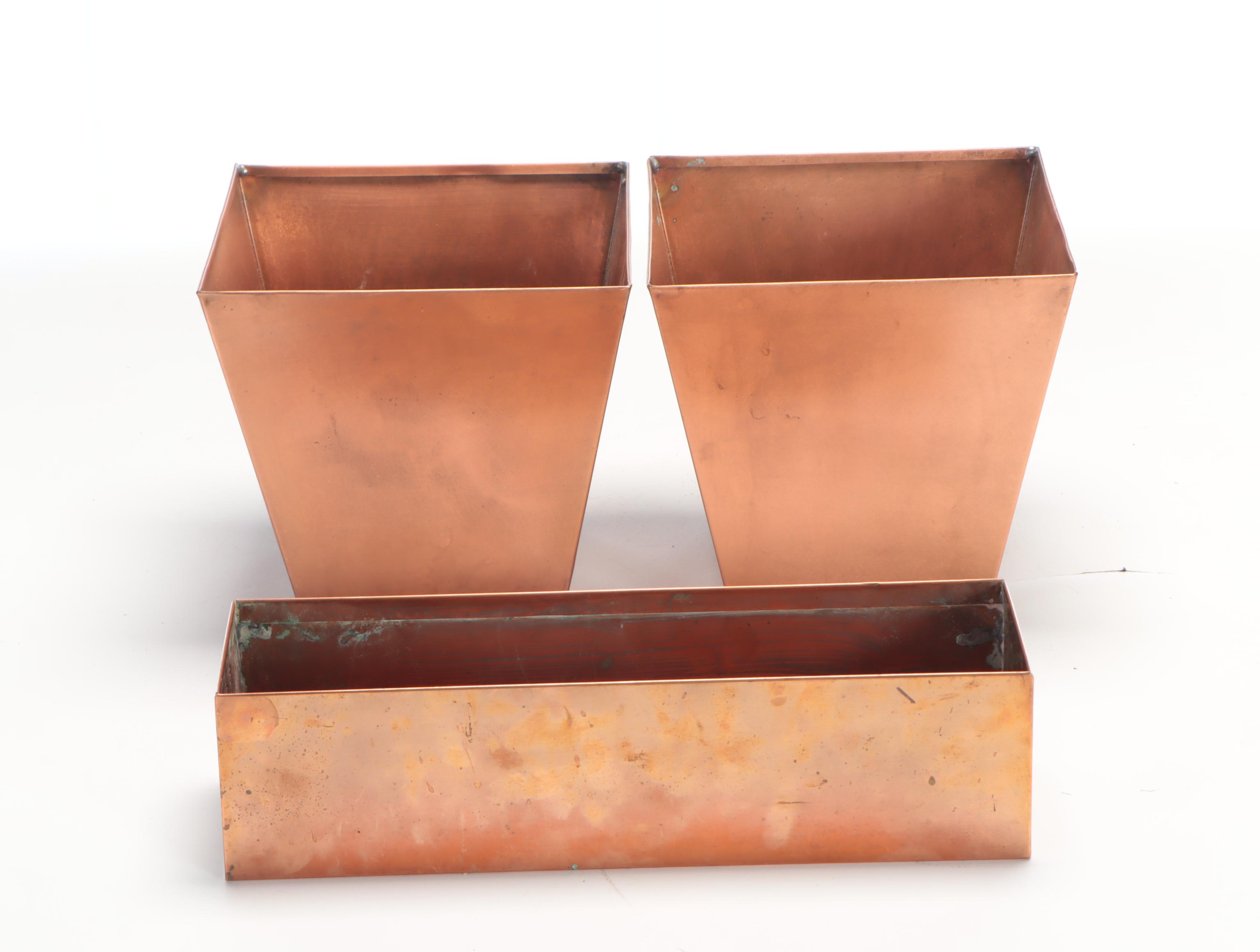 Smith & Hawken Copper Planters with Outdoor Side Table | EBTH