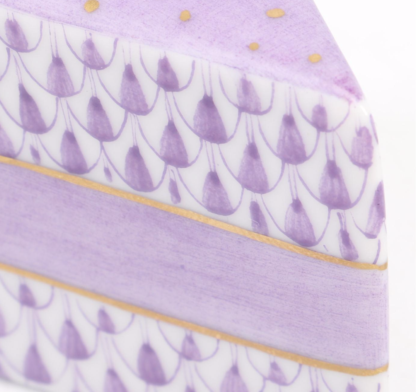 Herend Lilac Fishnet with Gold "Slice of Cake" Porcelain Figurine | EBTH