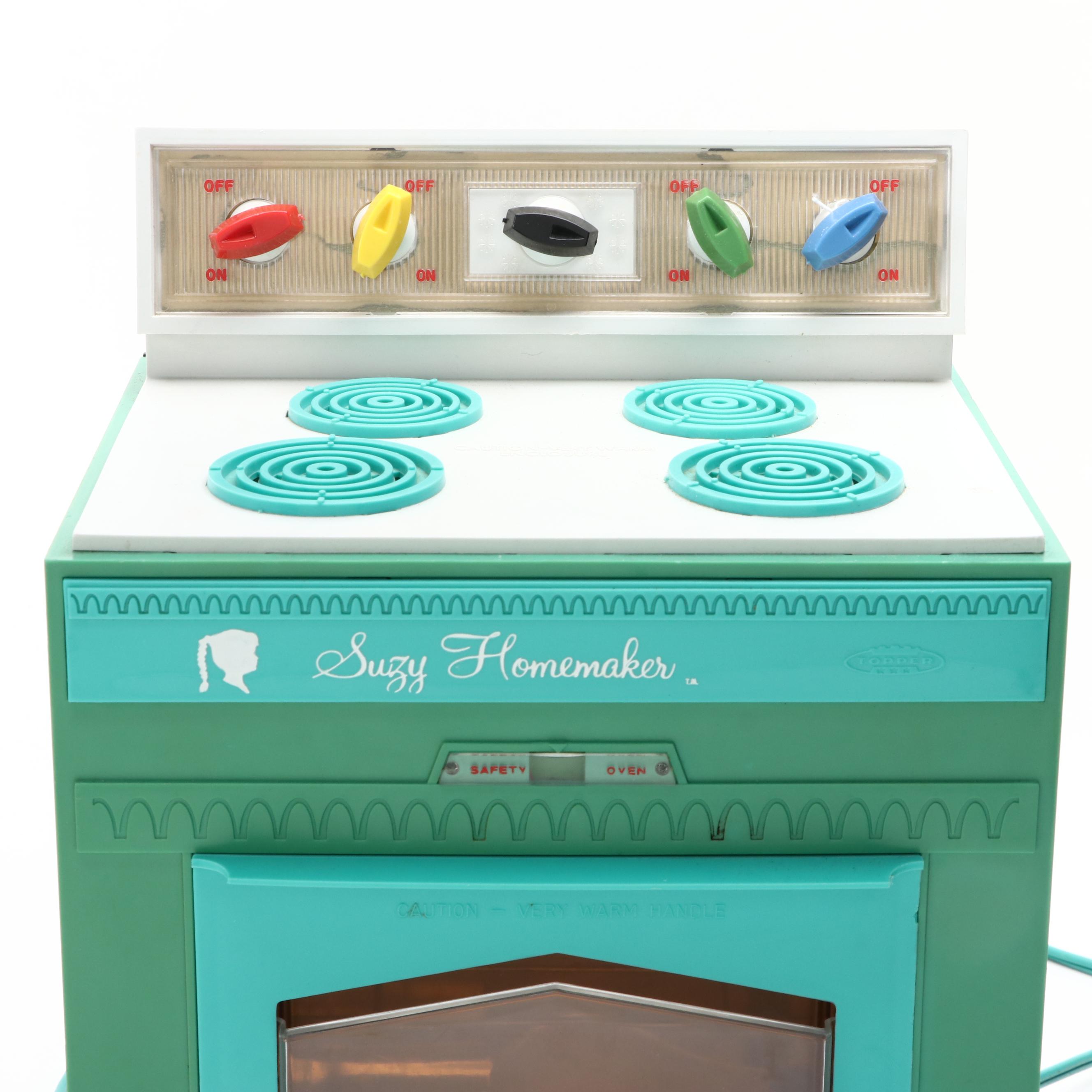 Deluxe Topper Corp. "Suzy Homemaker" Child's Range Oven Toy and ...