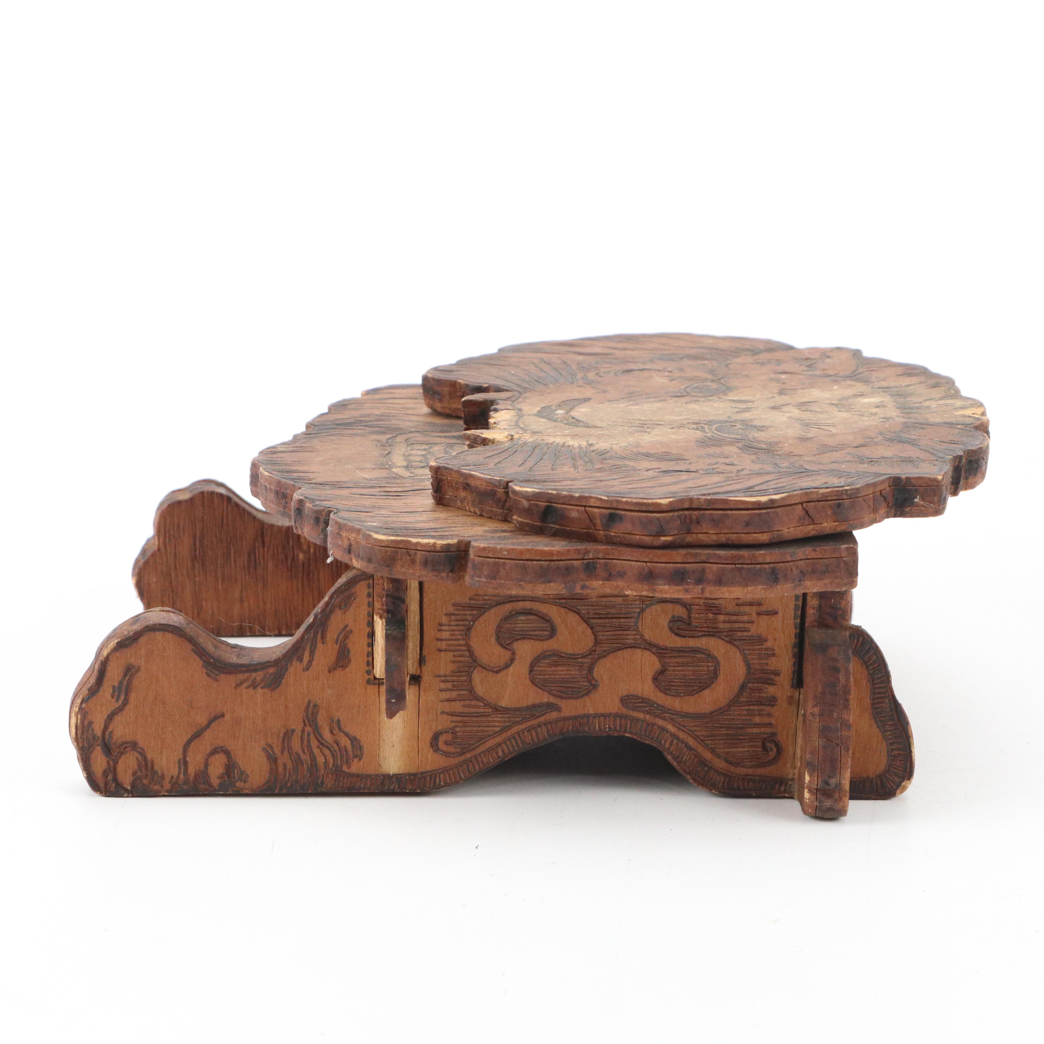 Victorian Pyrography Lion Form Double-Inkwell and Pen Holder | EBTH