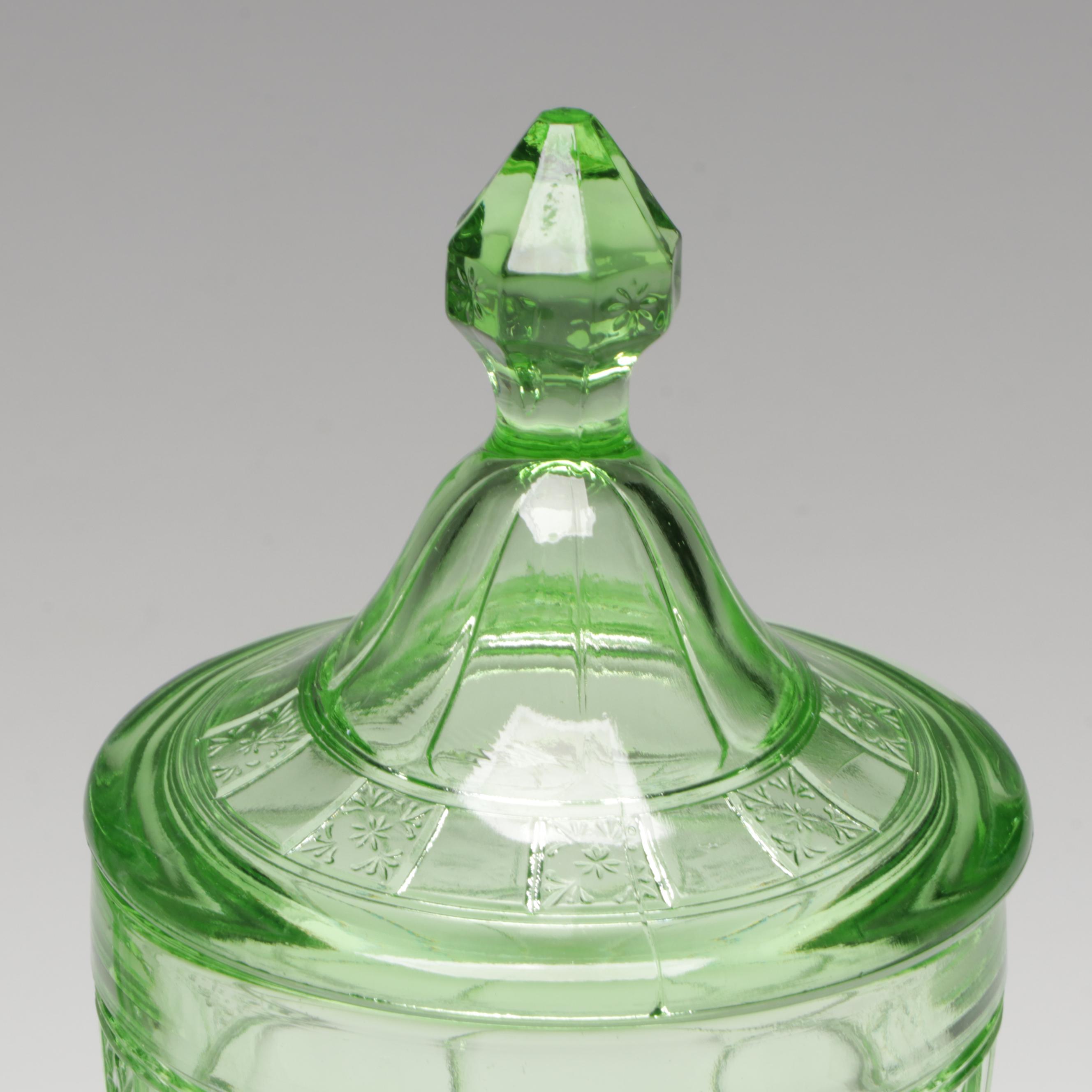 Jeannette "Doric" Uranium Glass Dinnerware, 1935-1938 | EBTH