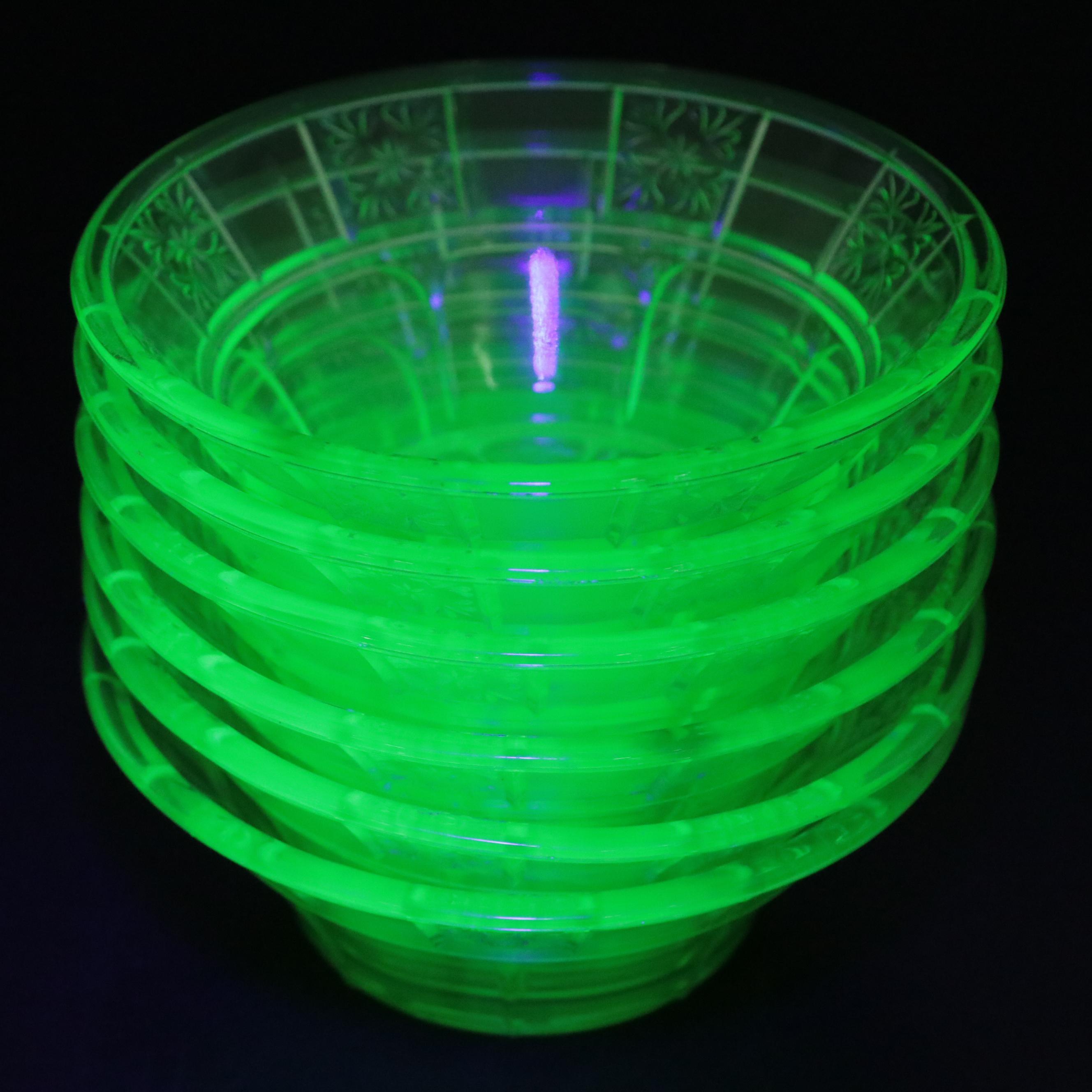 Jeannette "Doric" Uranium Glass Dinnerware, 1935-1938 | EBTH