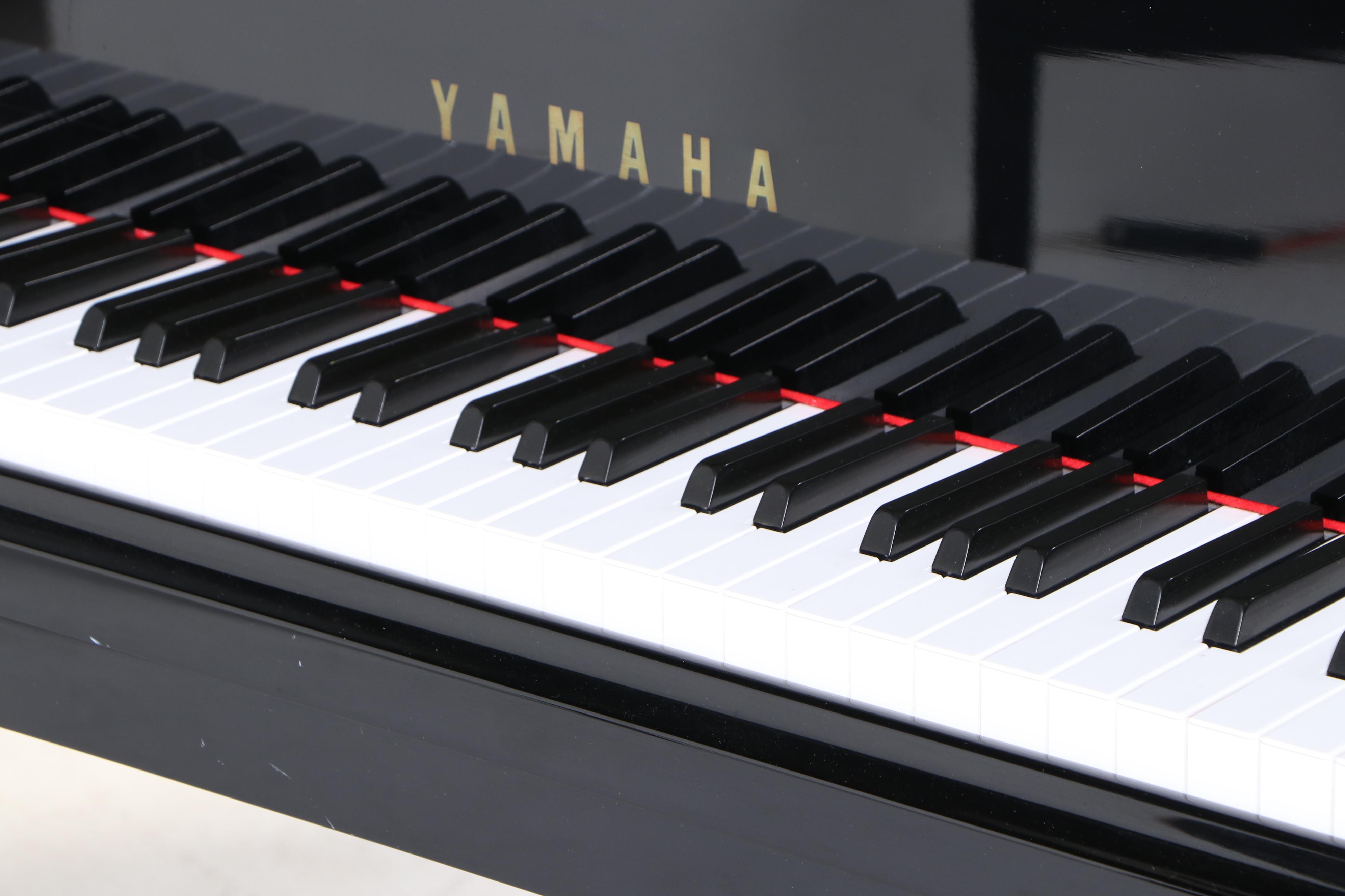 Yamaha Black-Lacquered Baby Grand Piano with Disklavier System ...