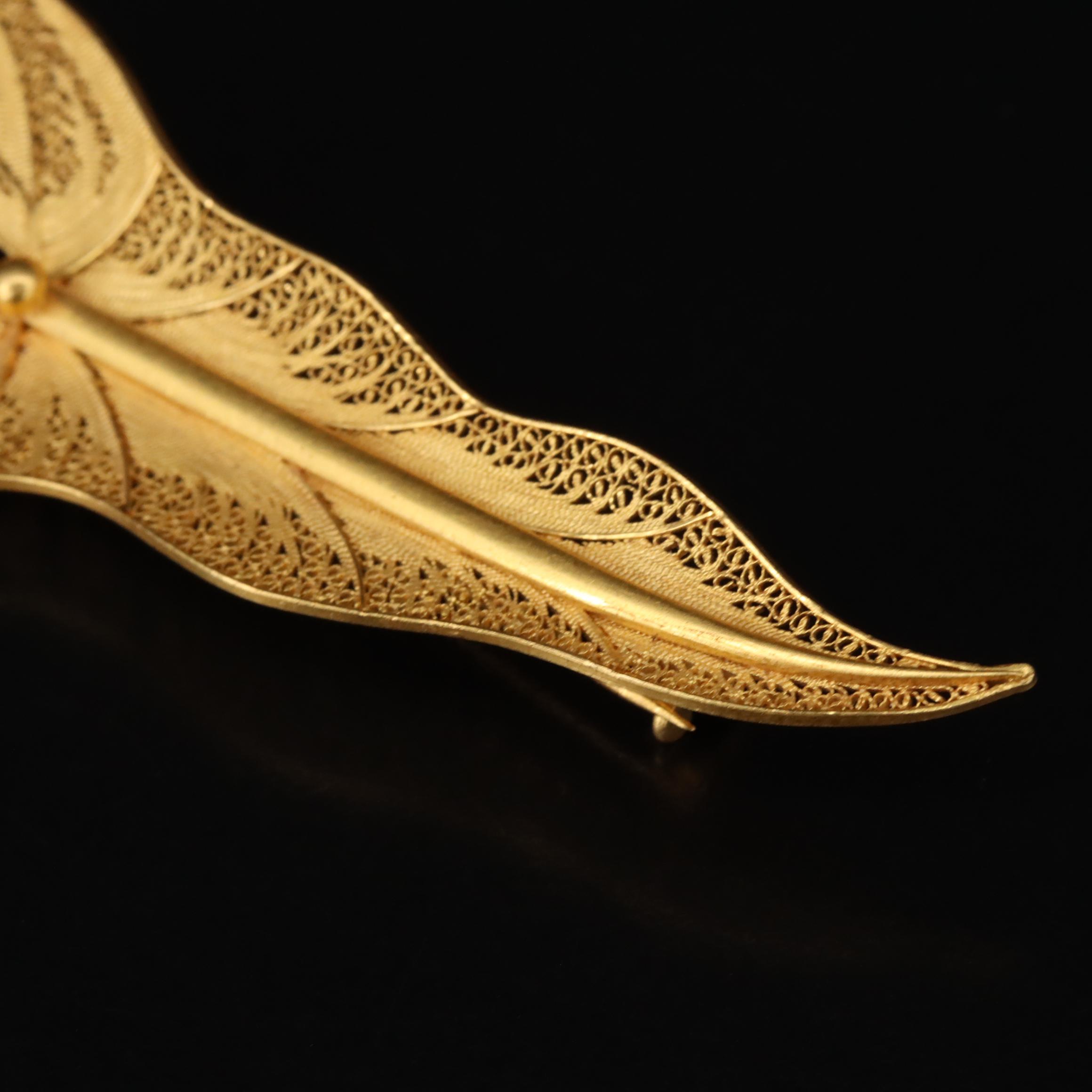 Portuguese 19K Filigree Arrow Leaf Brooch | EBTH
