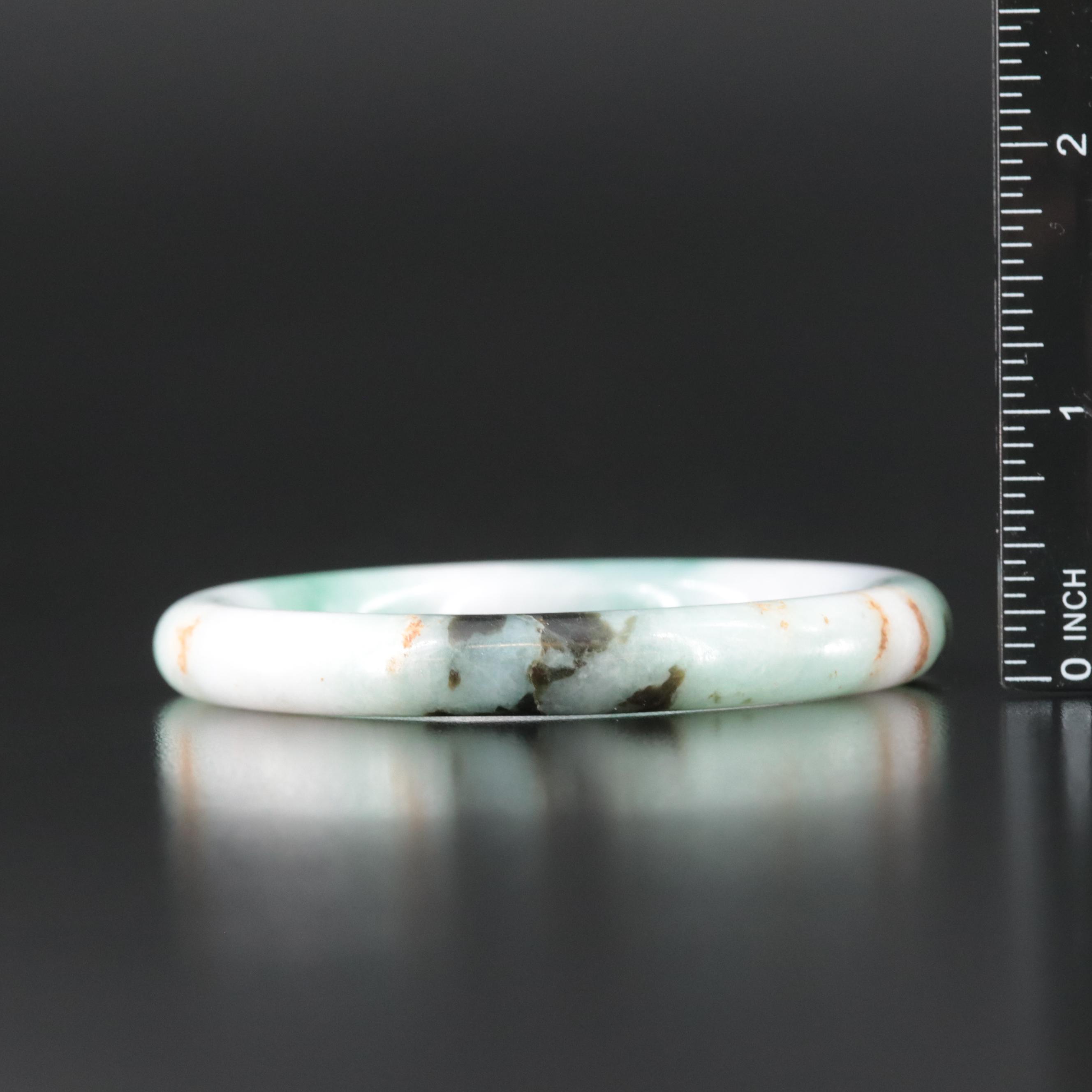 Jadeite Hololith Bangle | EBTH