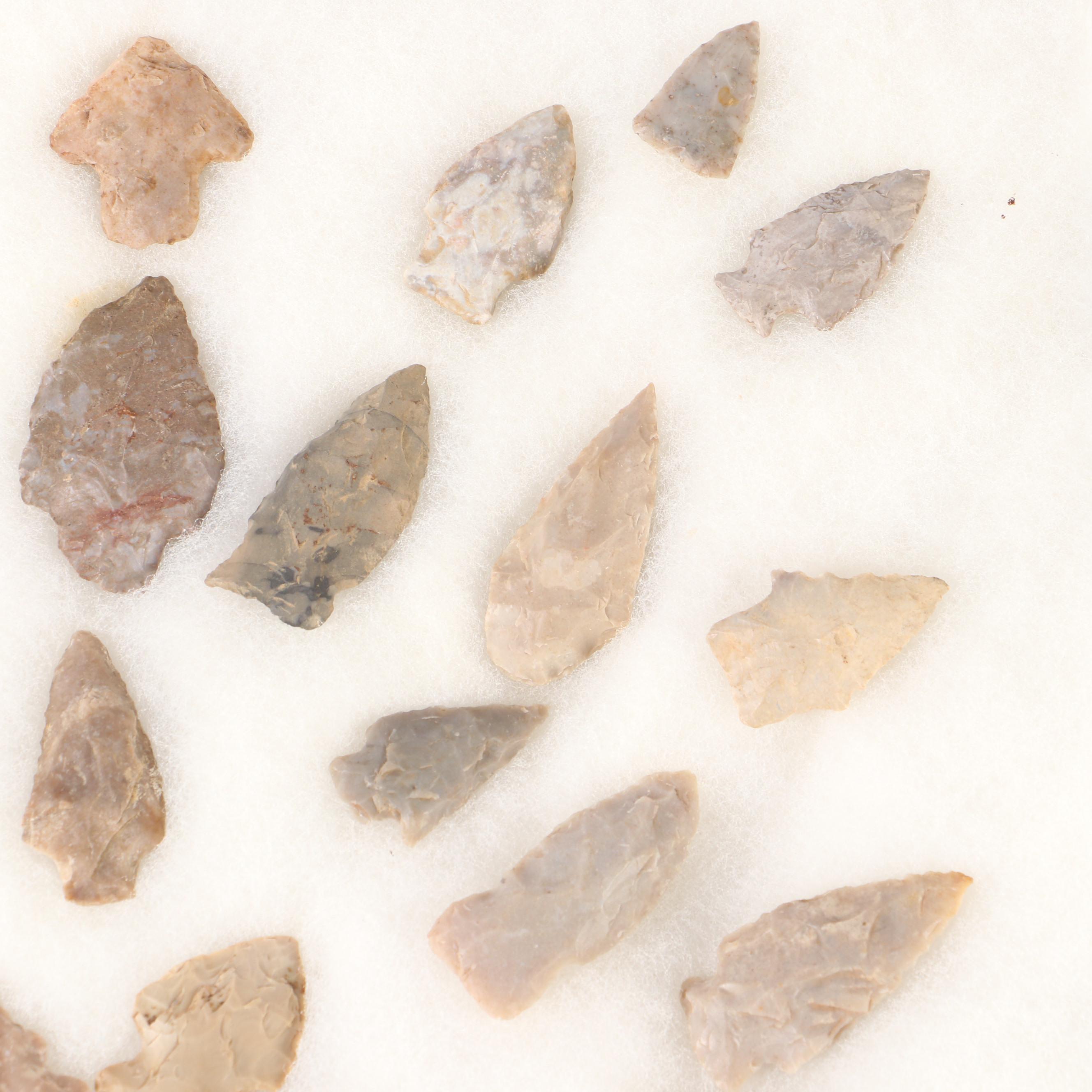 Early Native American Type Knapped Stone Projectile Points | EBTH