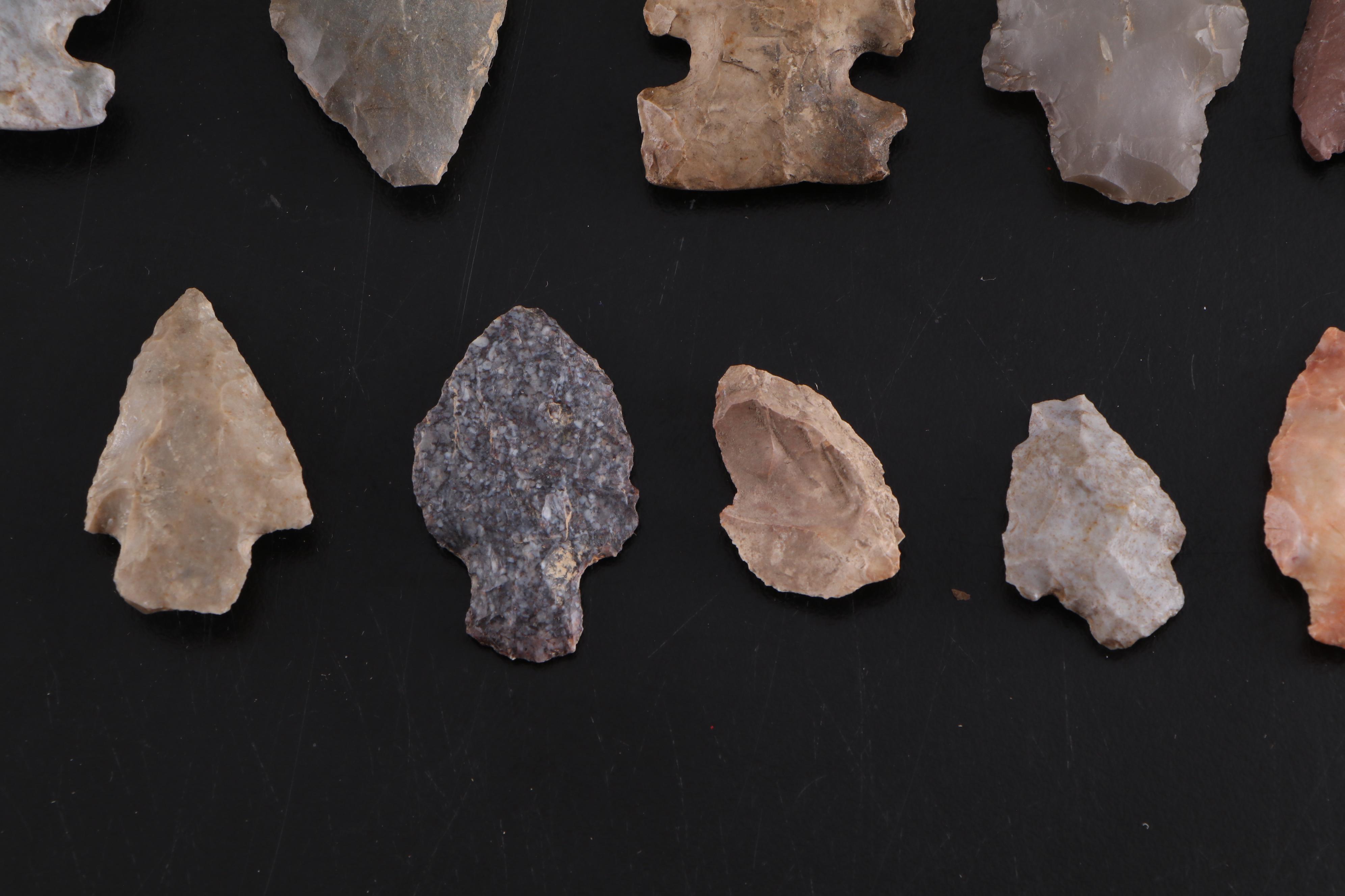 Knapped Stone Projectile Points and Arrowheads | EBTH