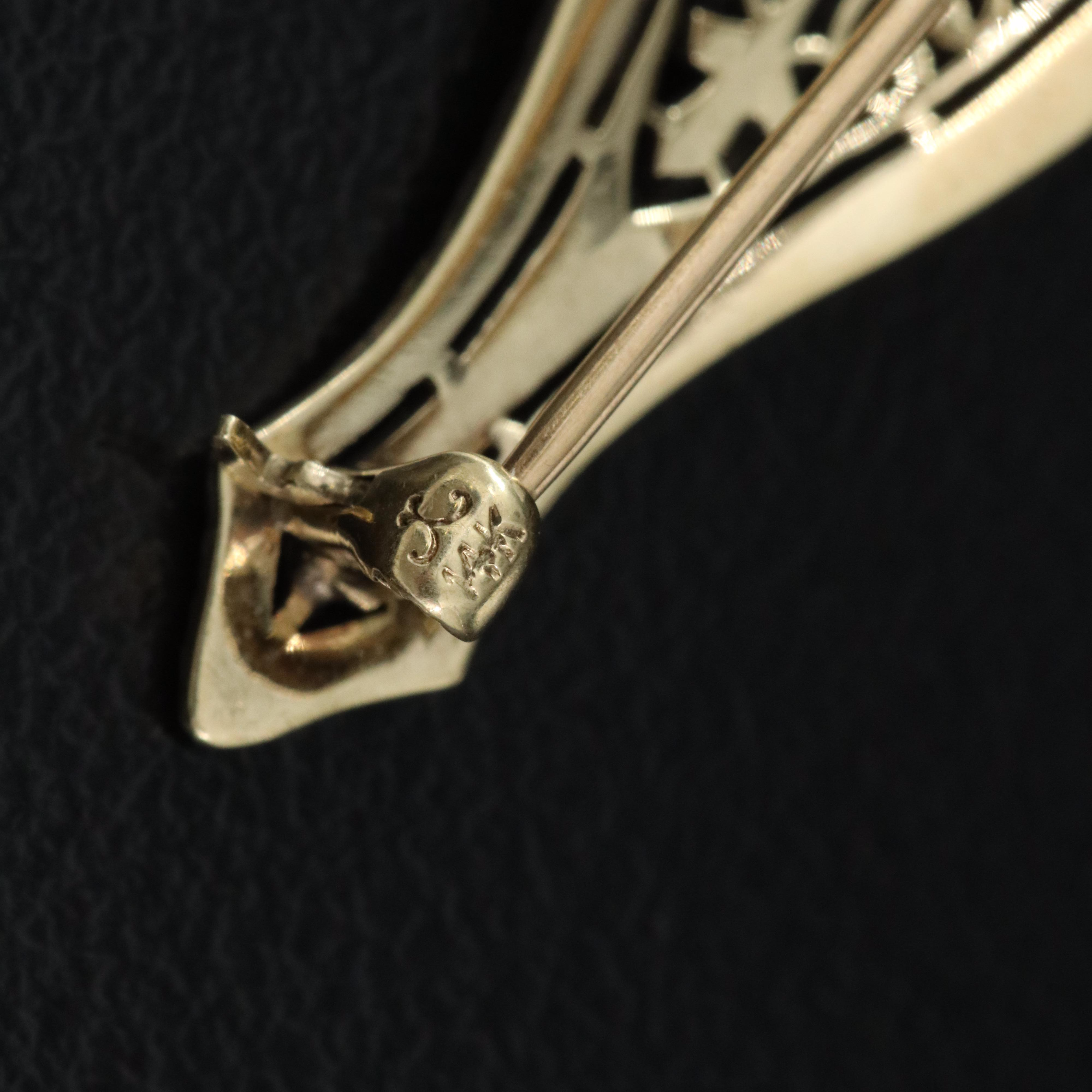 Krementz Art Deco 14K with Platinum Accent Sapphire Brooch/Pin | EBTH