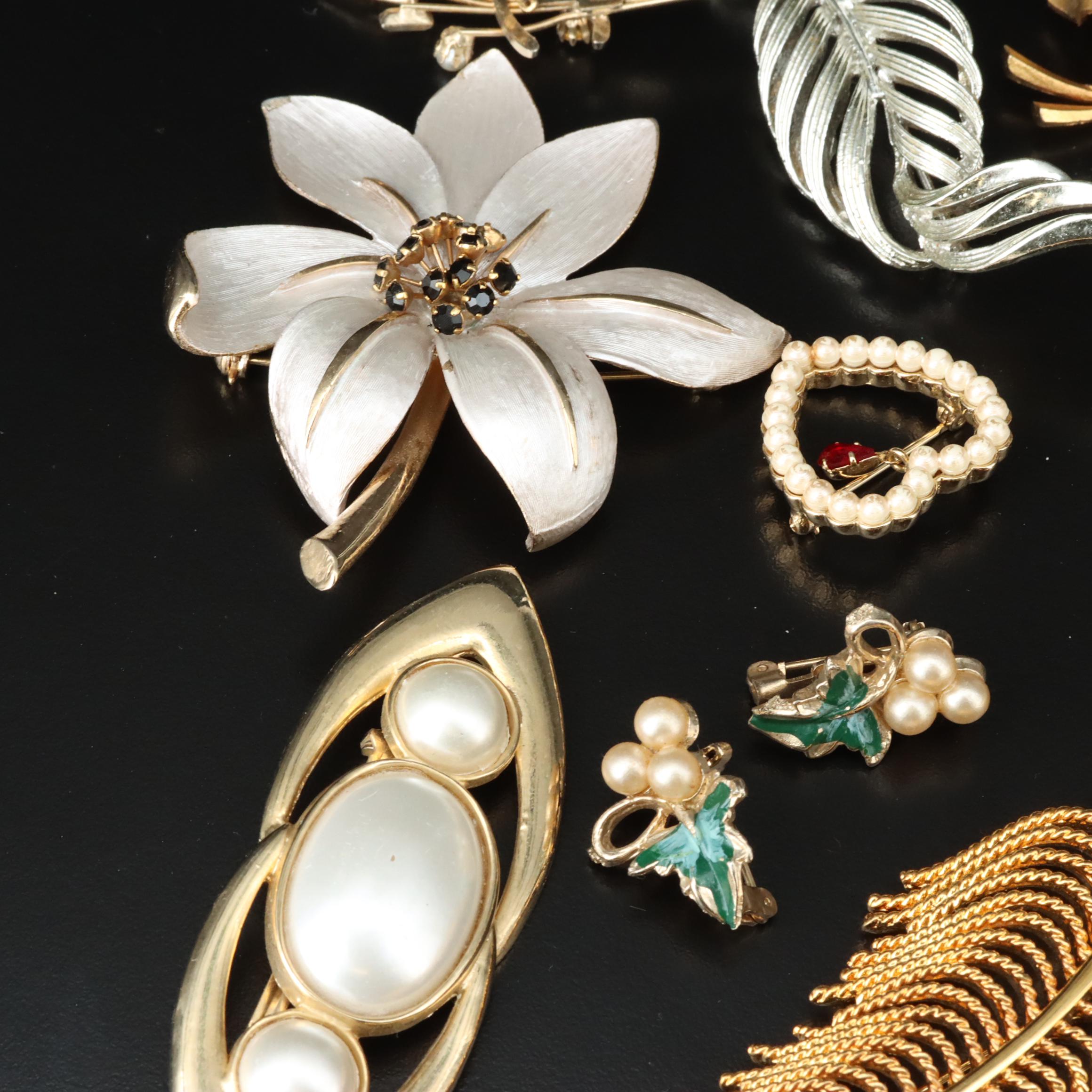 Winard Gold-Filled Feather Trio Brooch Featured in Vintage Jewelry ...